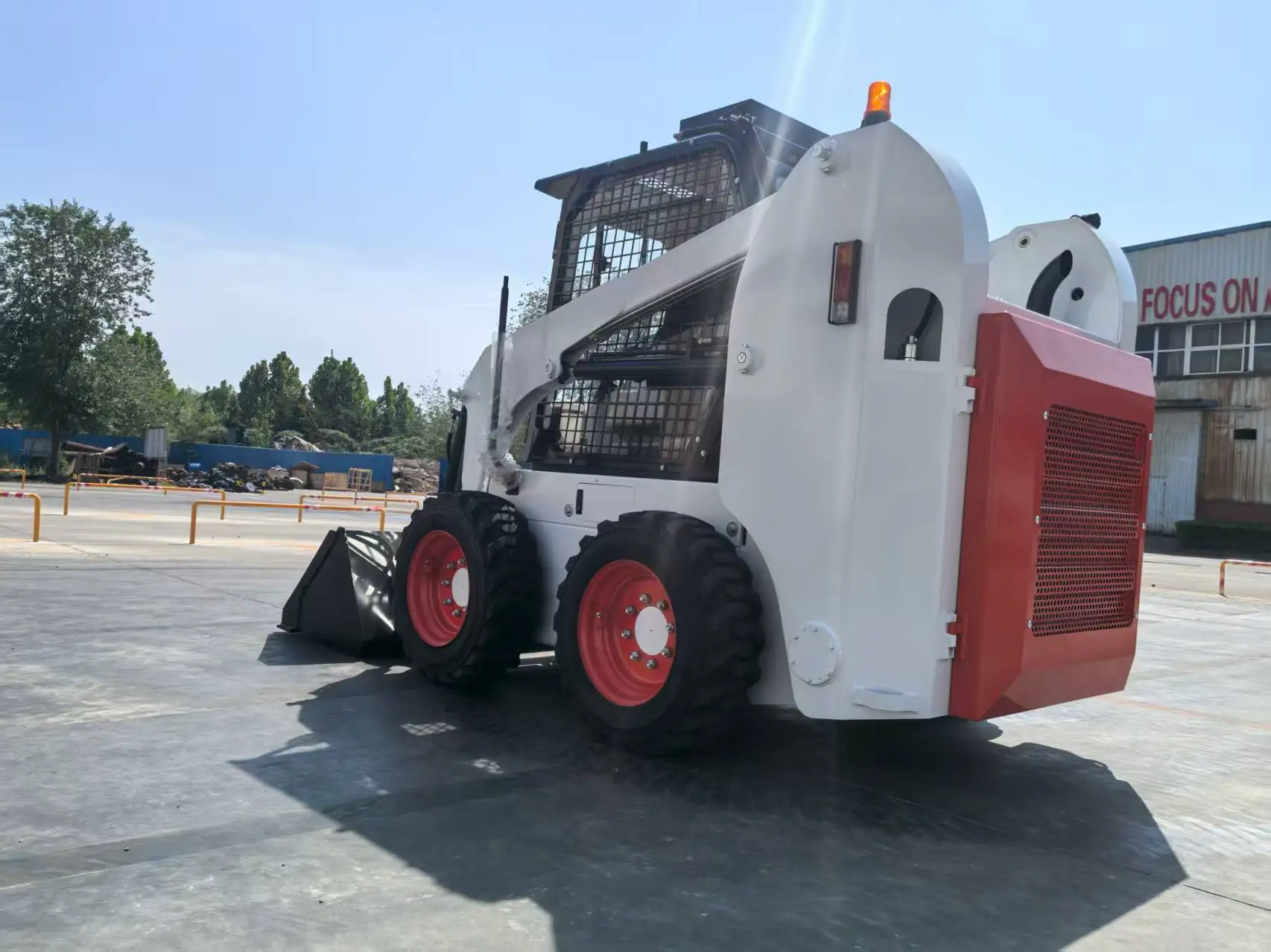 High Quality Wheeled Skid-Steer Loaders with Motor and Engine Core ...