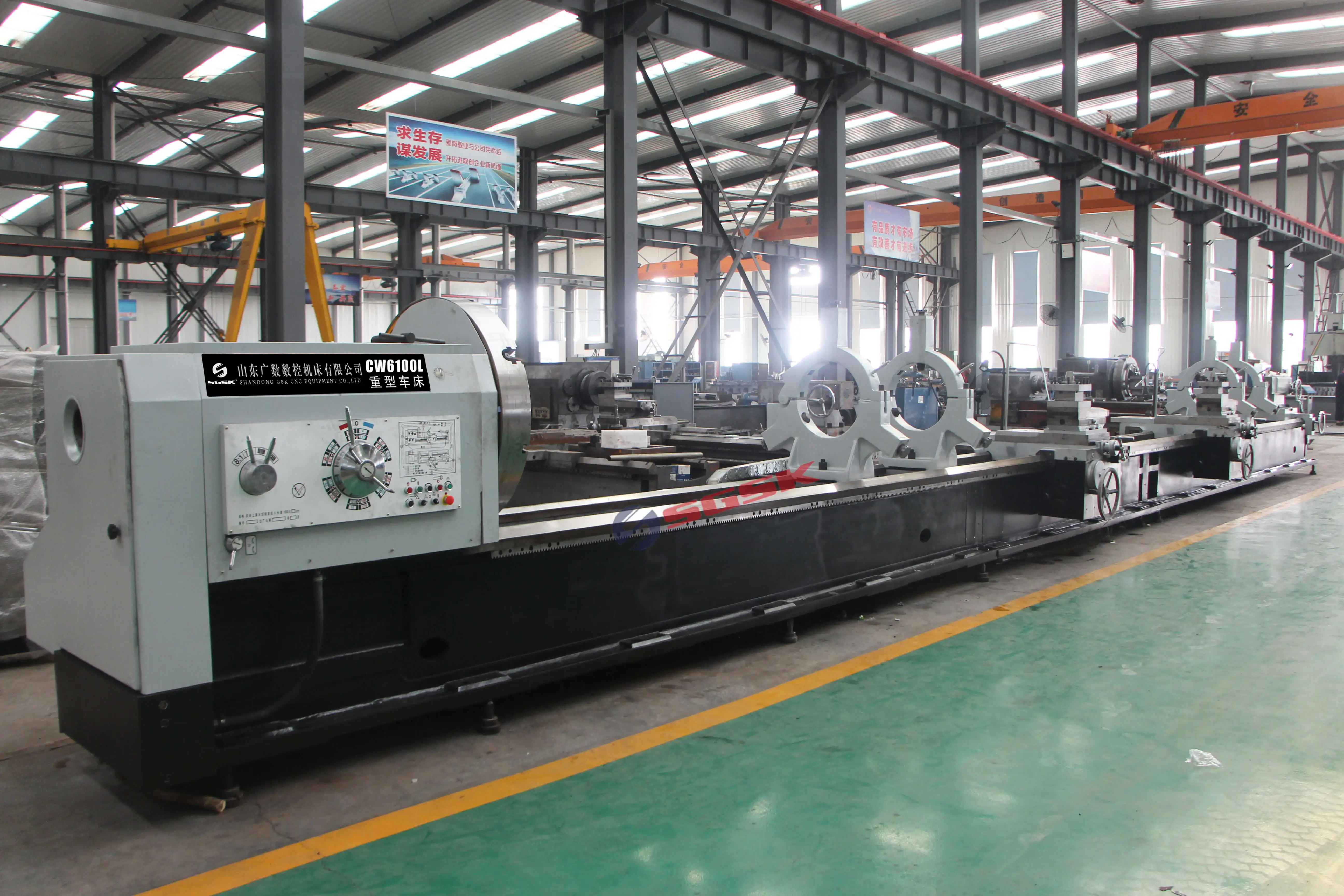 CW61100L Manual Metal Lathe Machine - Heavy Duty & Precision