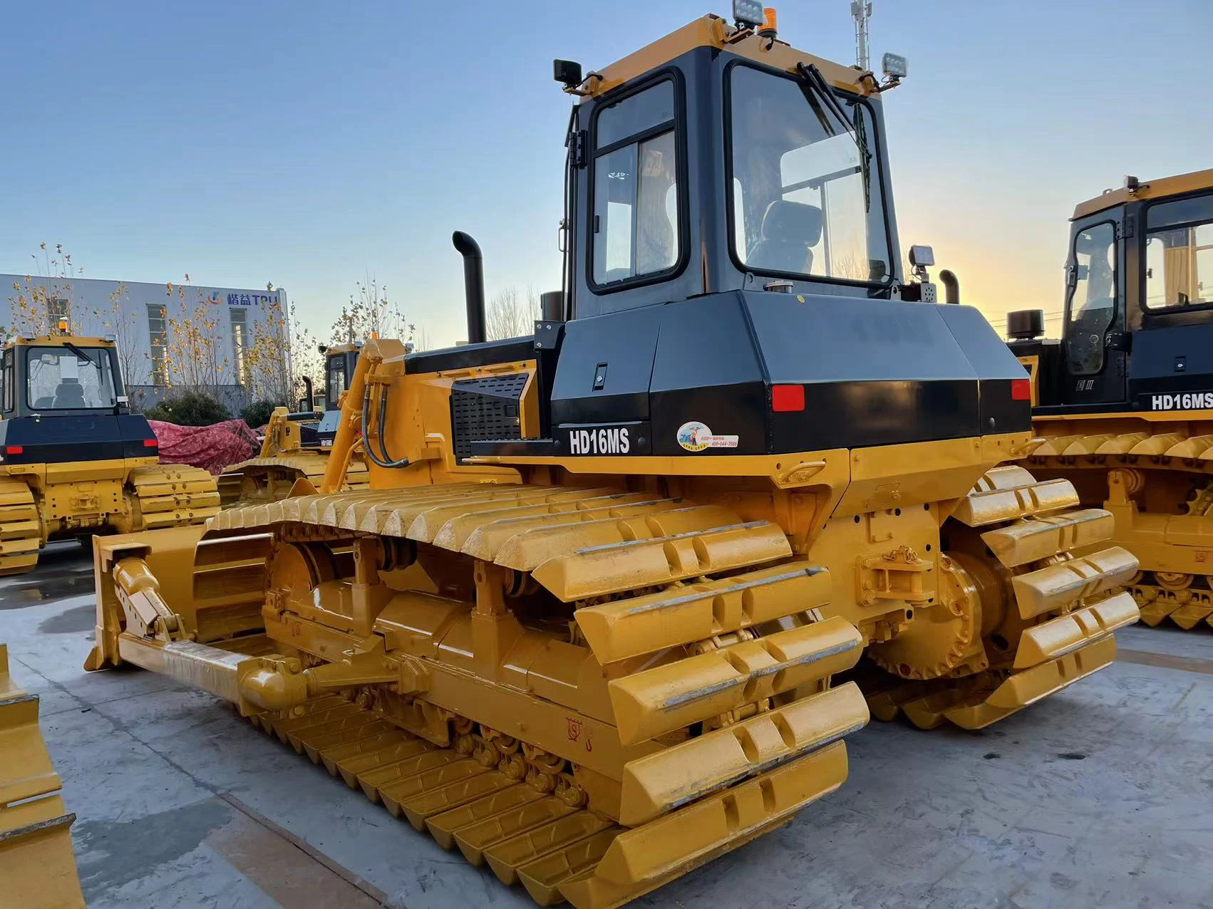 Bulldozer High Performance Ultra Wide Triangular Wetland Crawler Plate Bulldozer Hd16ms For Sale ...