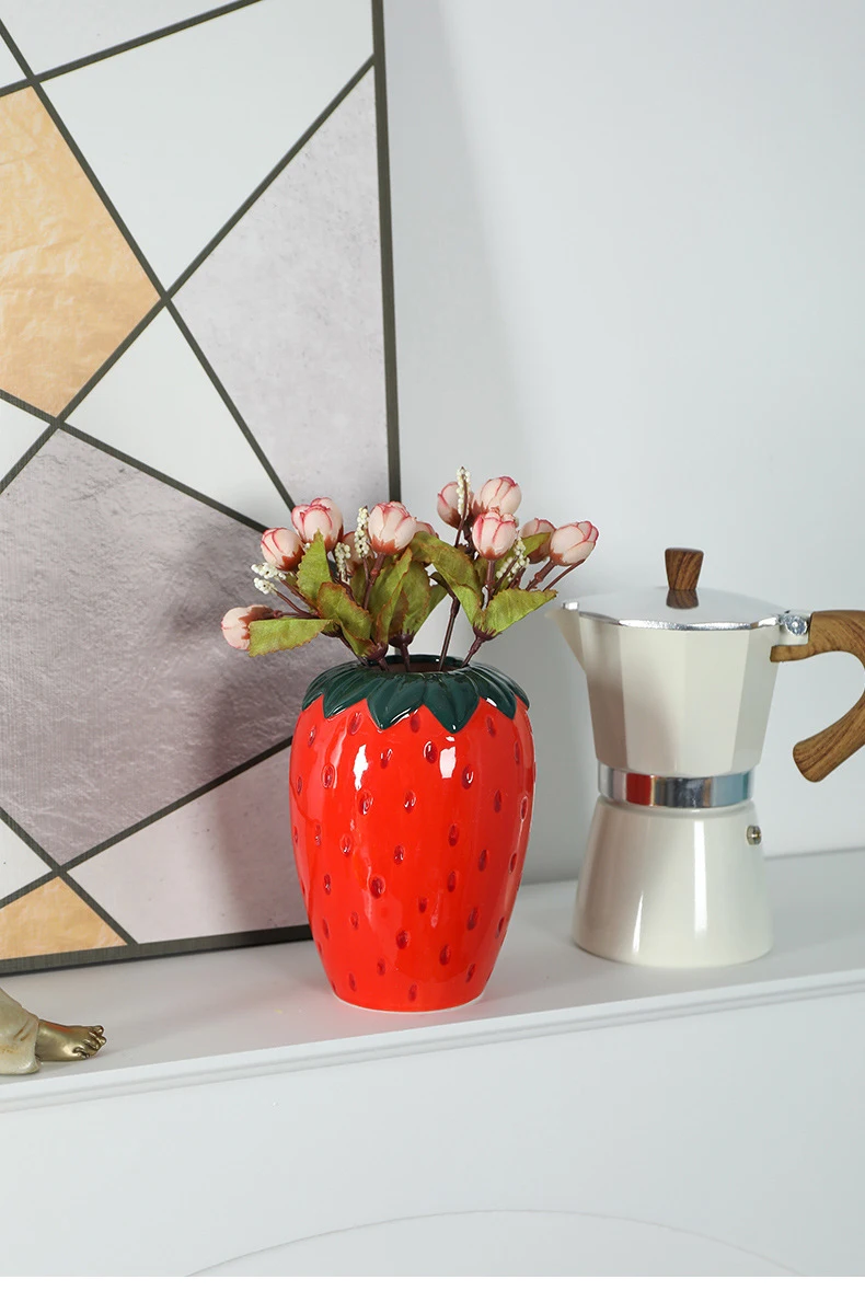 Strawberry Vase - Modern Red Ceramic Flower Vase Decor