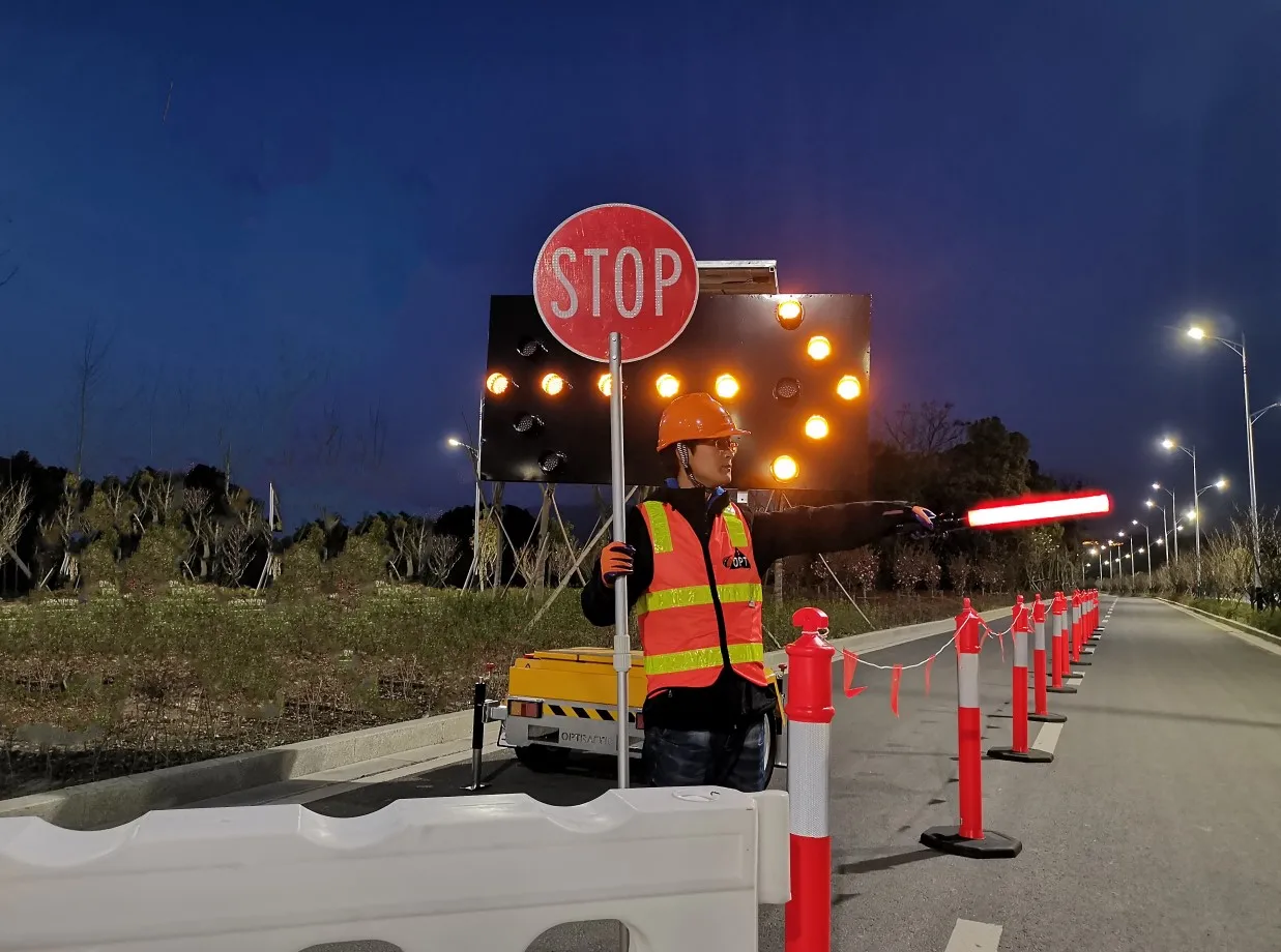 P0229 Flashing Lighted Stickaircraft Marshalling Wands Led Traffic ...