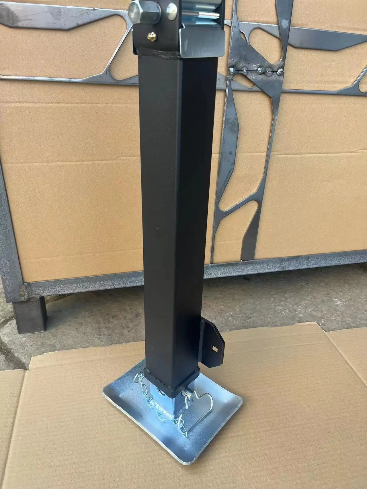 7000lbs Square Tube Trailer Jack with Removable Handle Crank