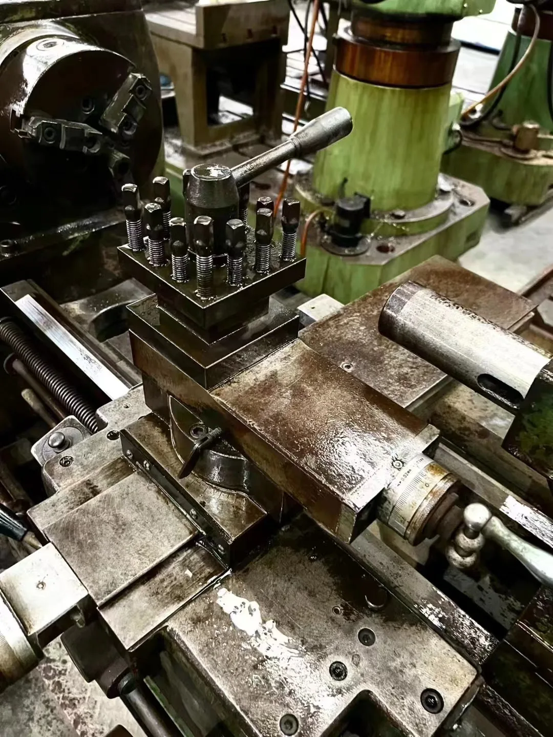 Secondhand CHIN HUNG 700C Horizontal Lathe Machine - Used, Negotiable ...