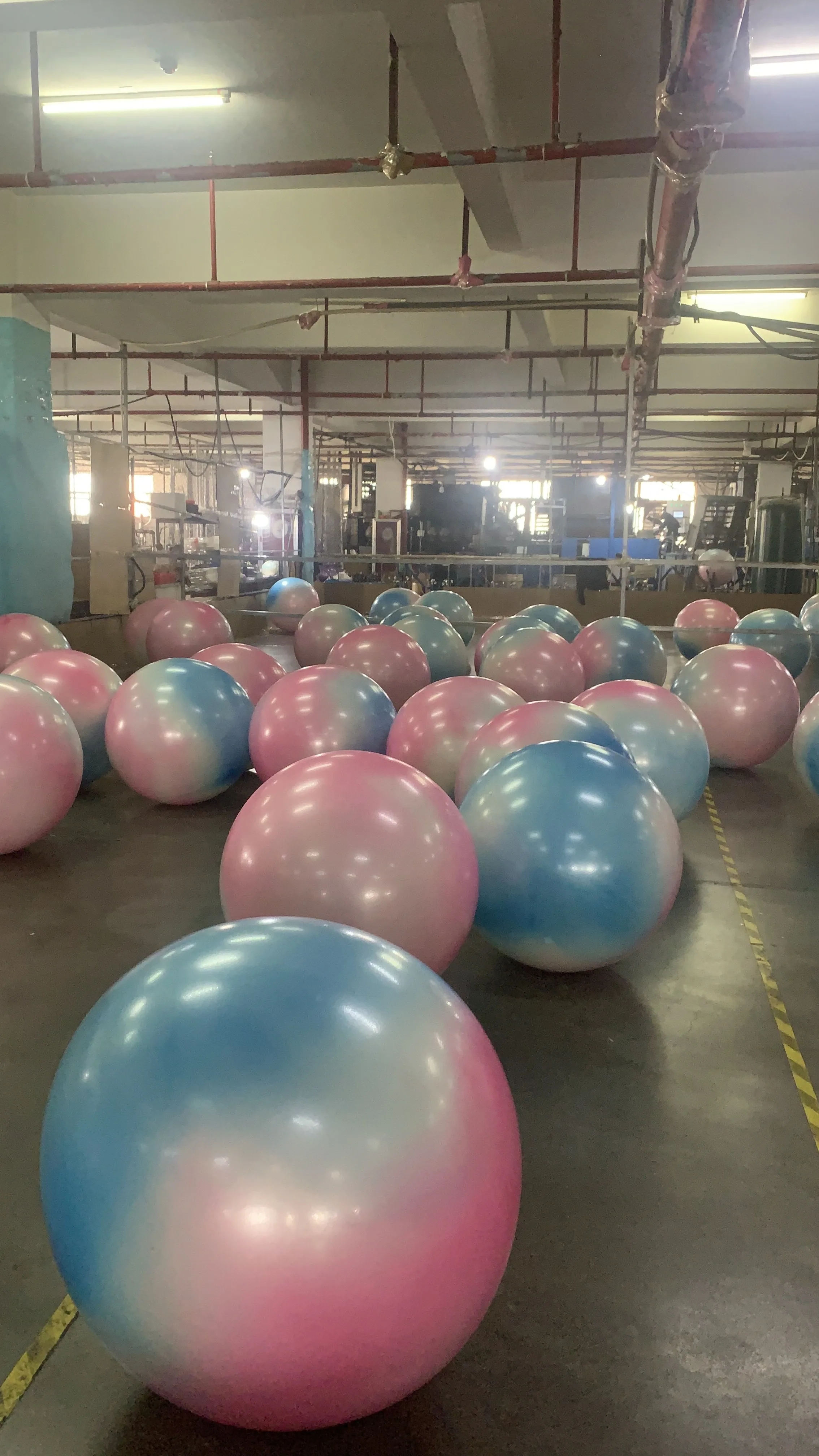 Explosion Proof Frosted Mini 25cm Fitness Yoga Ball - Buy 25cm Fitness ...