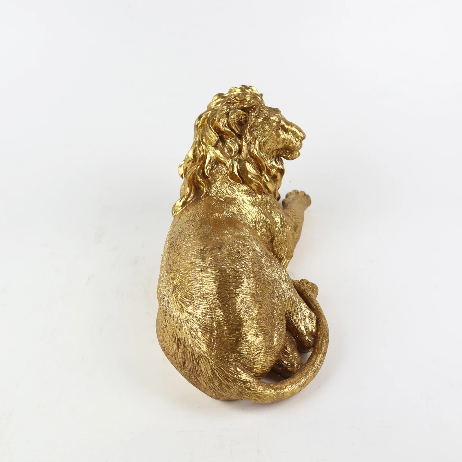 Resin Lion Figurines - Elegant Animal Statues for Home