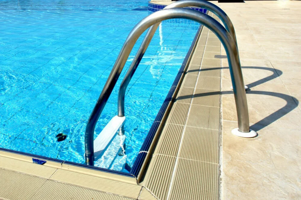 115x240mm Anti-Slip Glazed Ceramic Pool Edge Tiles - Blues