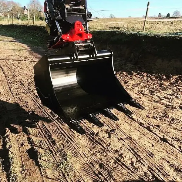 China Grading Excavator Bucket With S30 S40 S45 S50 S60 S70 For ...