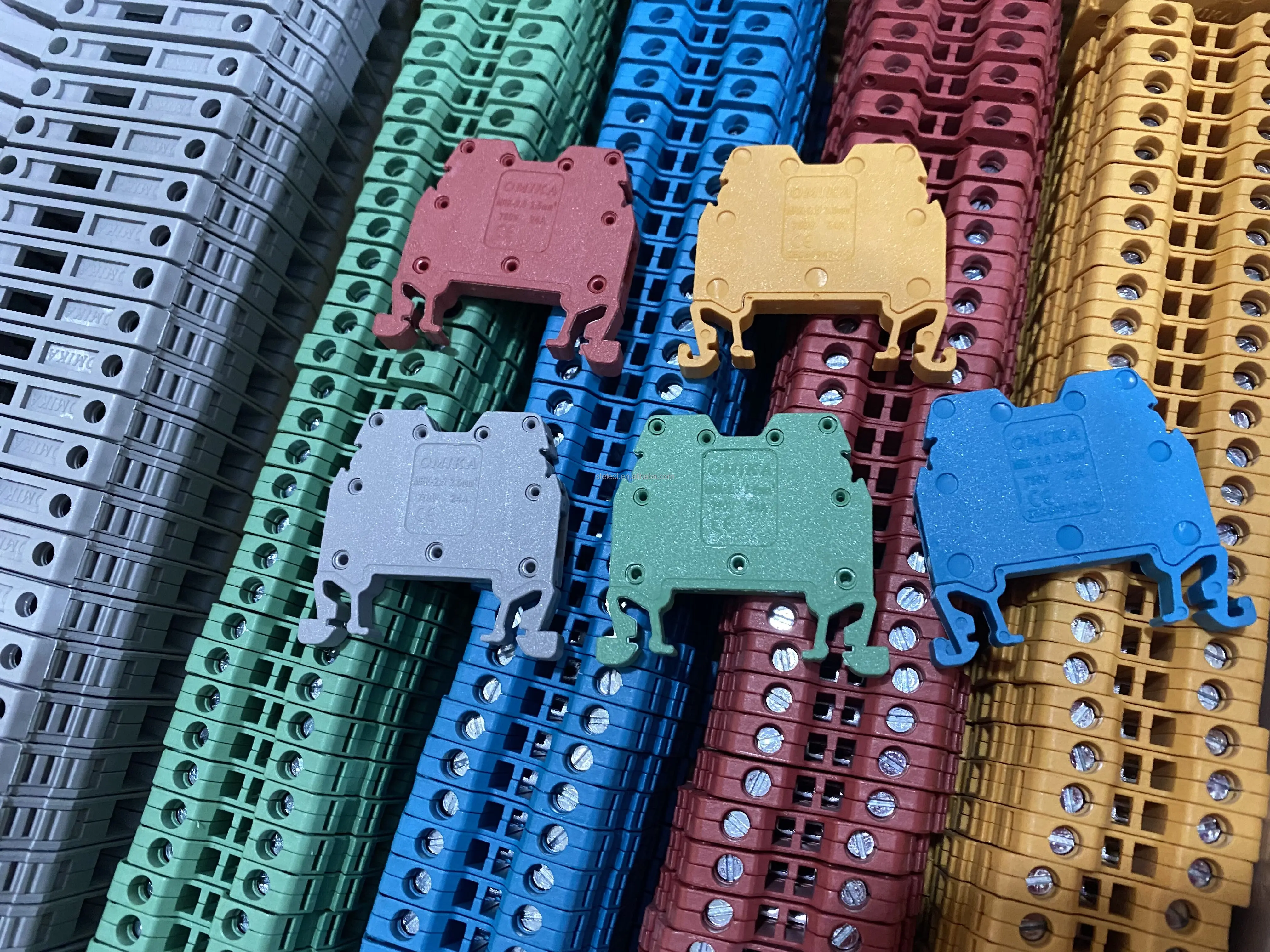 Din Rail Mounting Terminal Block Wire Connector 750V 24A