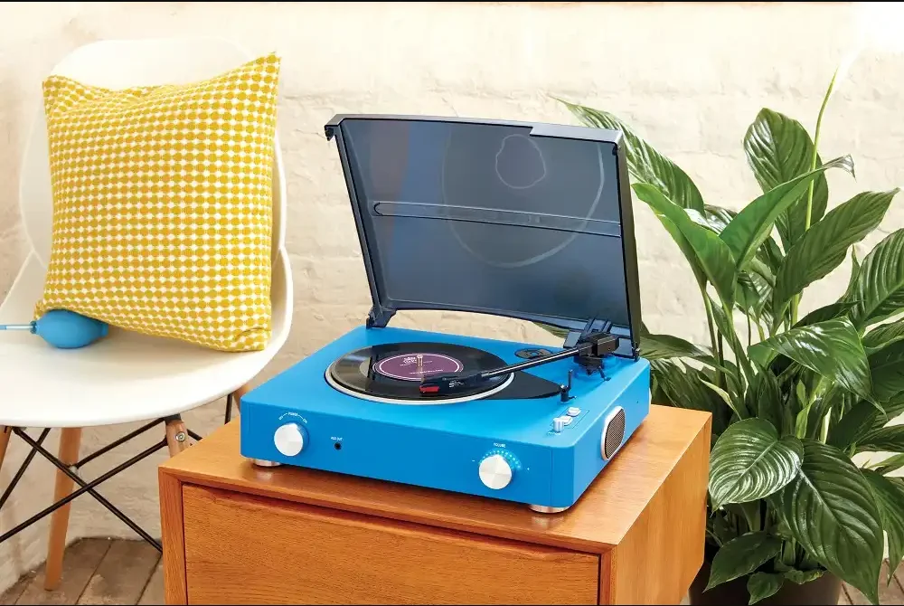 Vinyl Record Player With Built-in Stereo Speakers And Bass Adjust ...