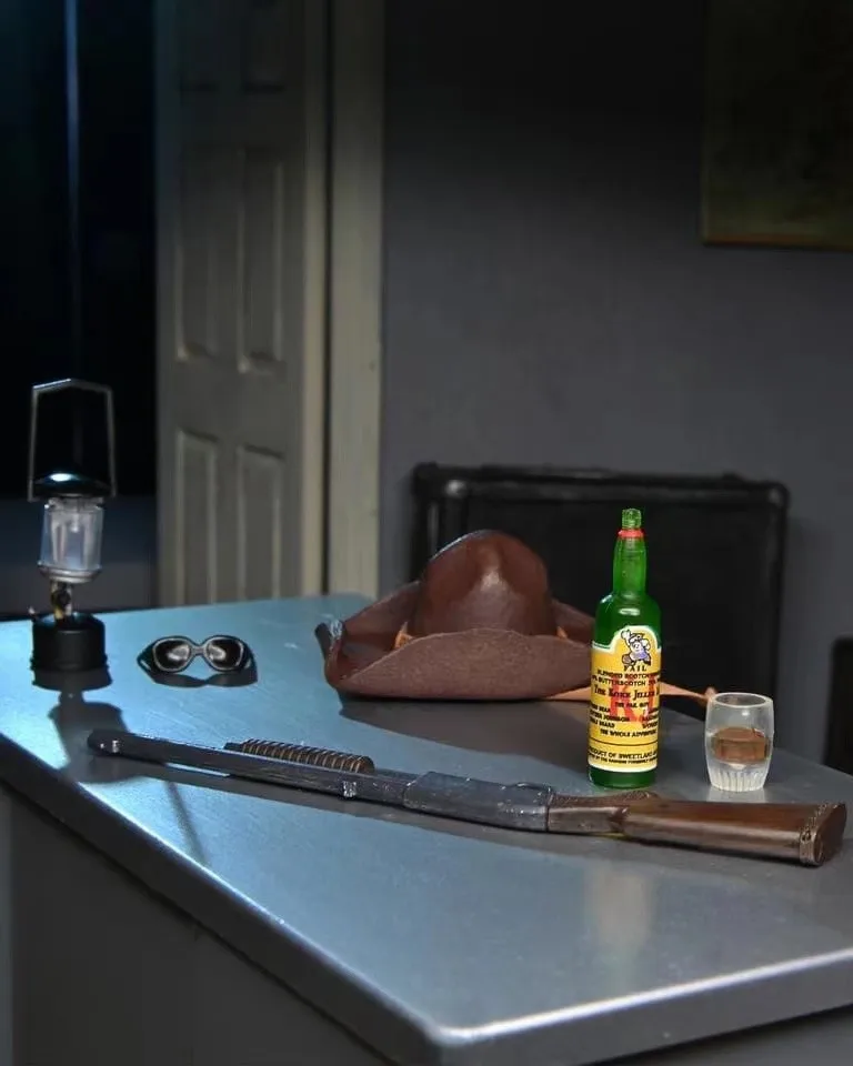 Genuine 04900 The Thing Actor Mccready 7 Inch Movable Doll - Buy ...