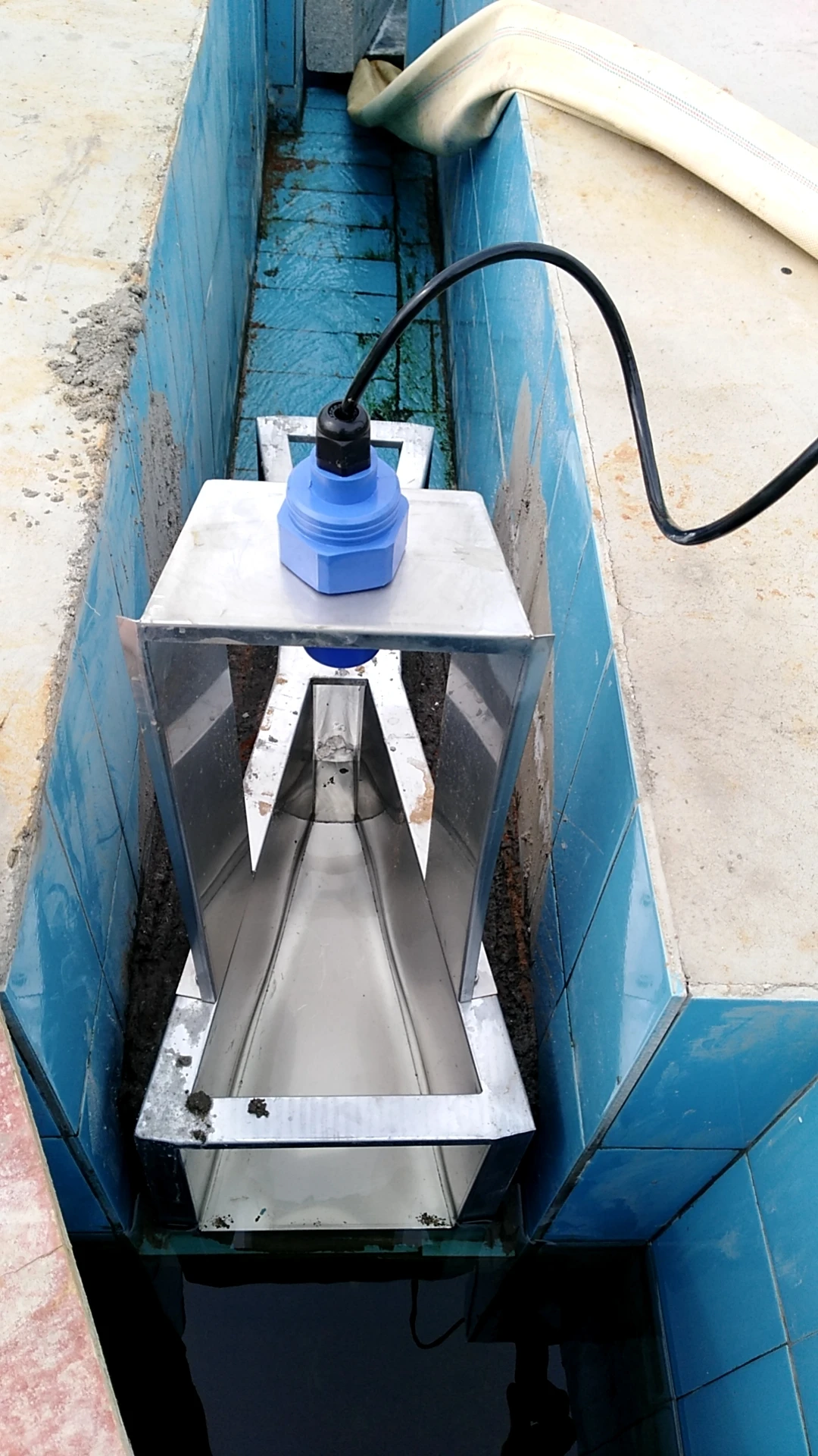 Aice Tech RS232 Parshall Flume - Accurate Water Flow Measurement