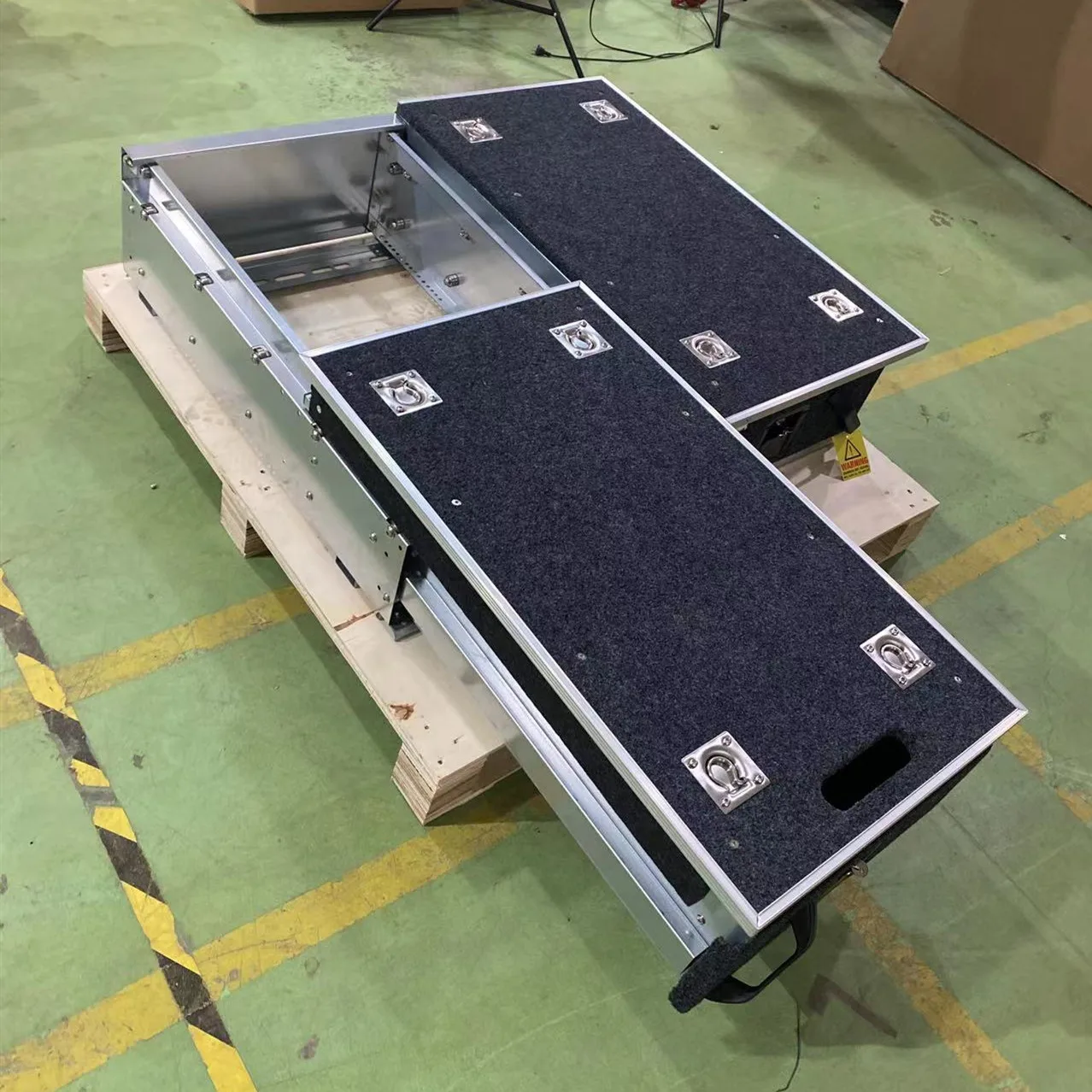 Drawer Box System for SUV Pickup Truck Tail Storage