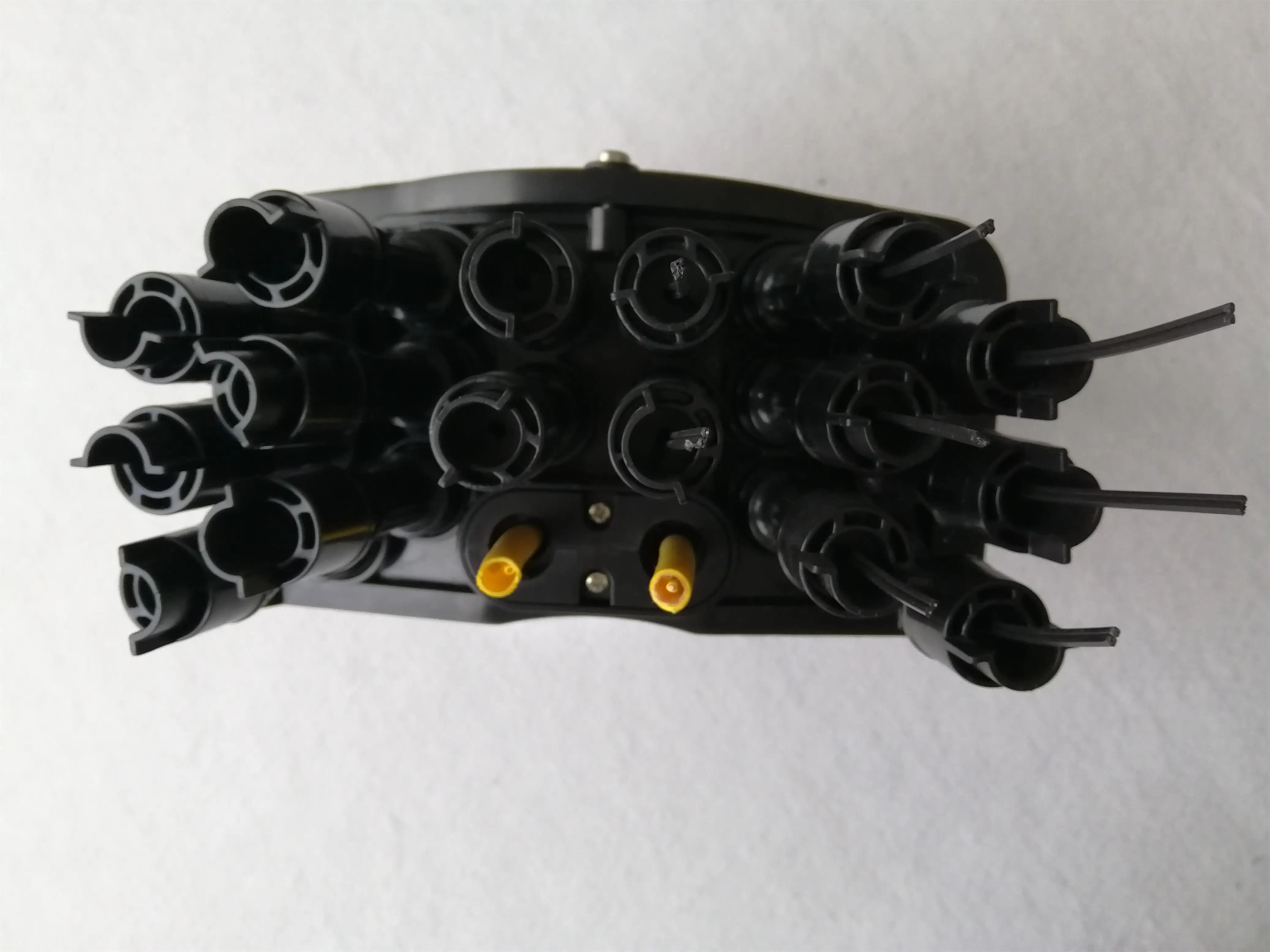 Outdoor Wall Mounted Fiber Optic Terminal Box 16 Sc Adapter Output ...