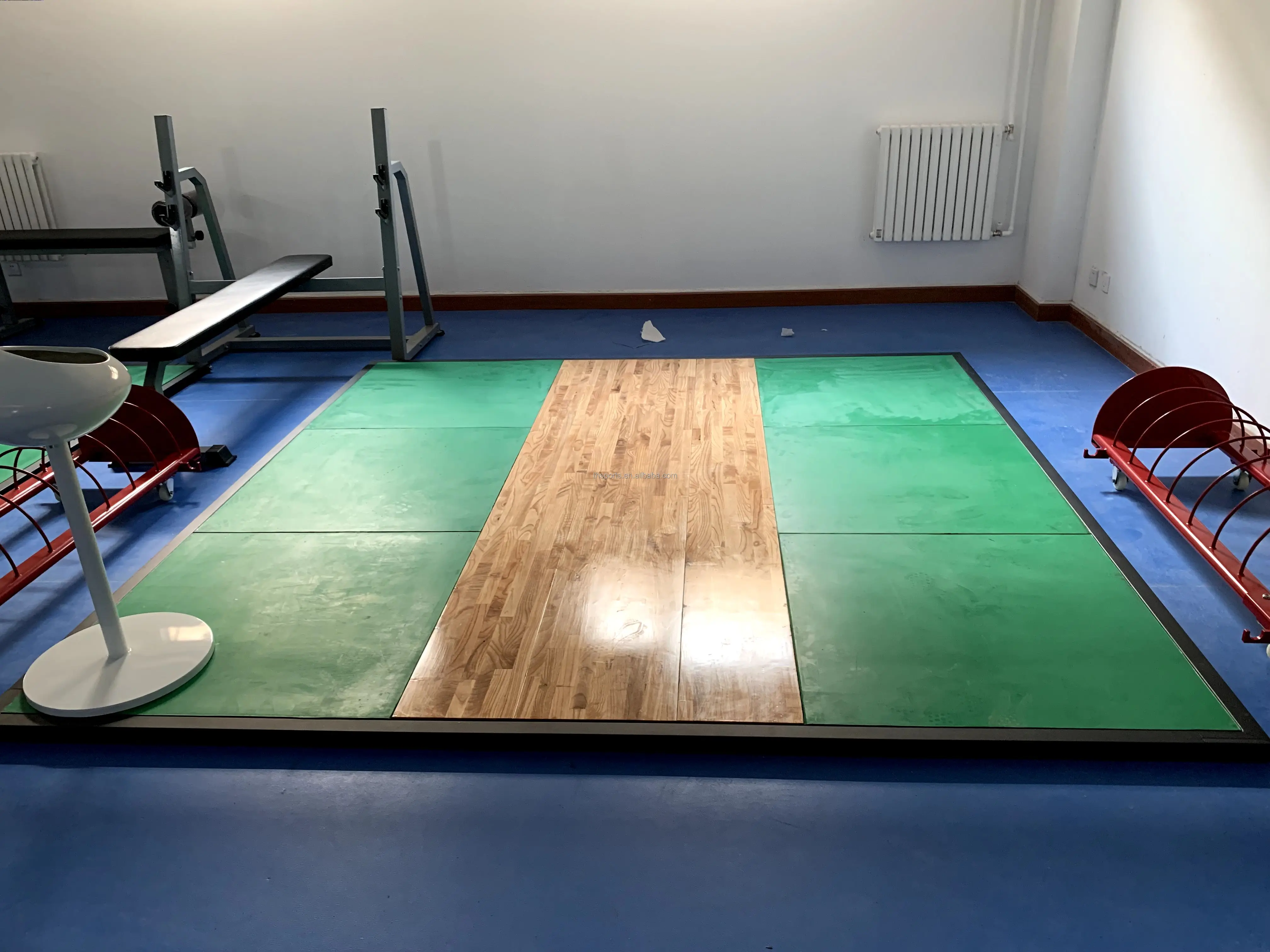 Wooden Weightlifting Platform - Durable & Versatile