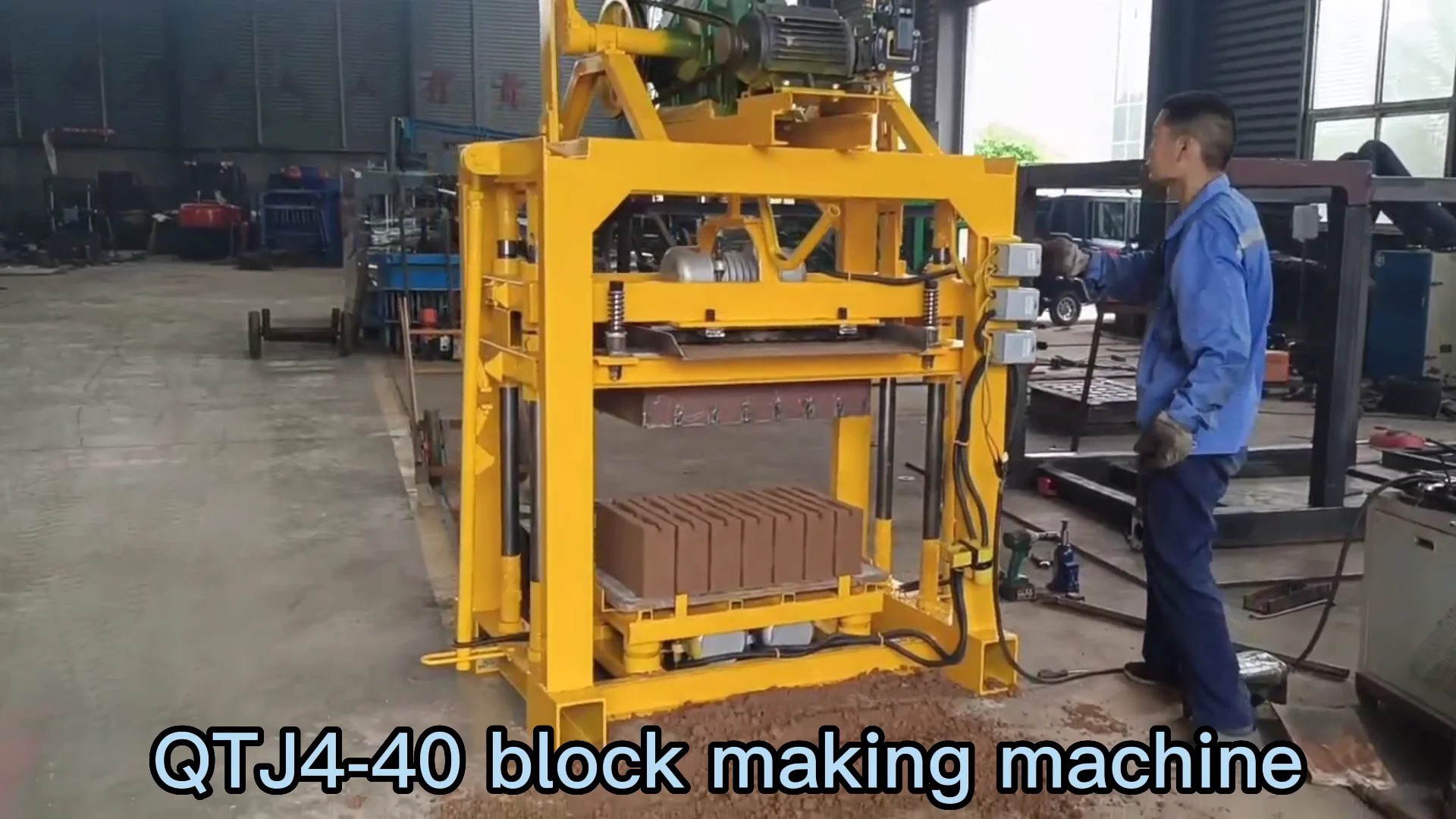 Qtj4-40 Concrete Cement Paving Hollow Block Brick Making Machinery ...