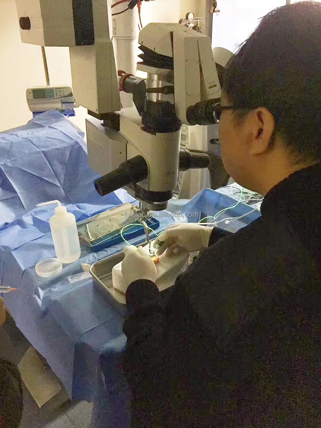 Biom and Re-Inverter System for Vitreoretina Surgery