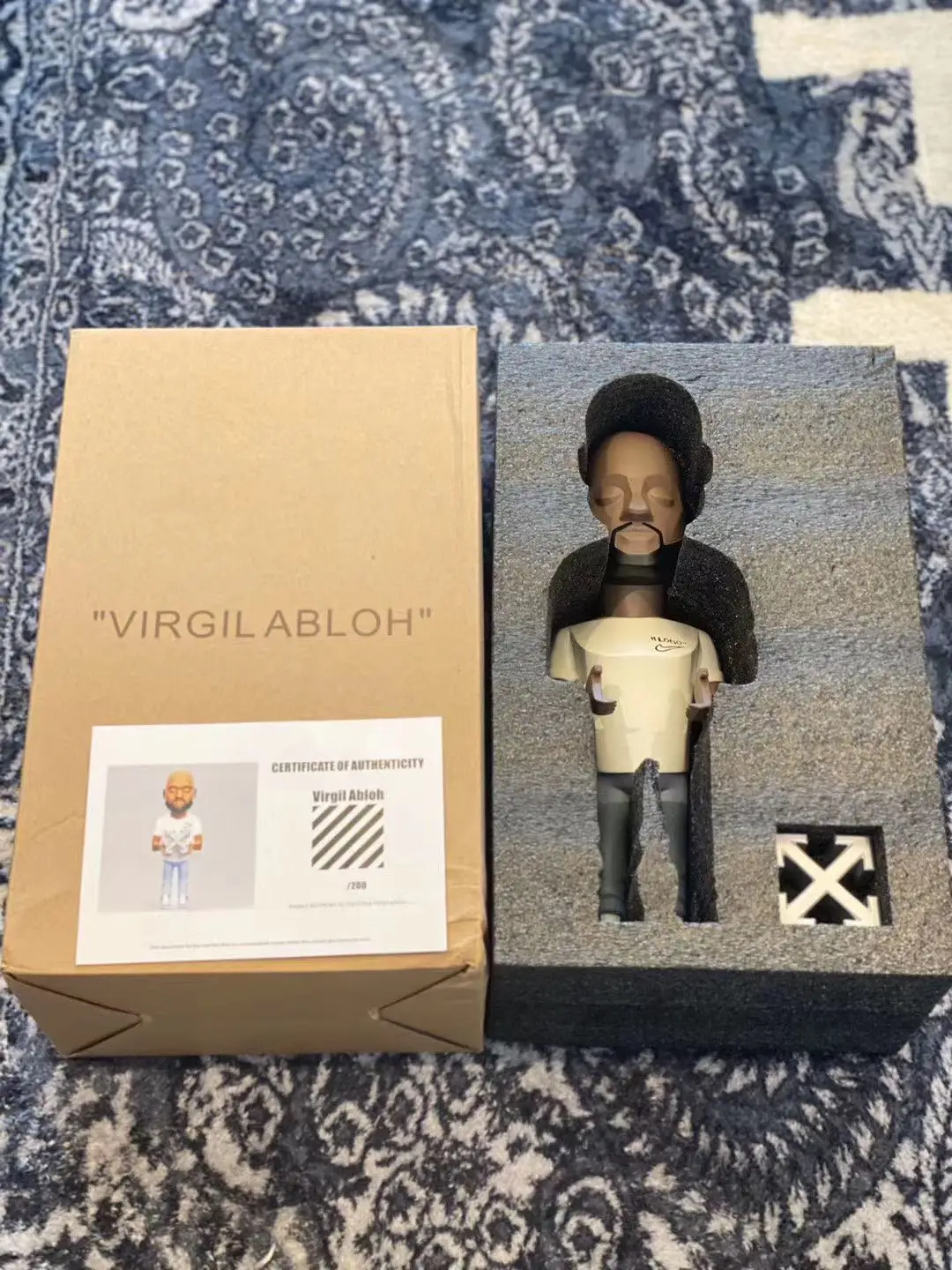 Custom Design Animal Cartoon Pvc Small Action Figure Phone Stand Toys ...