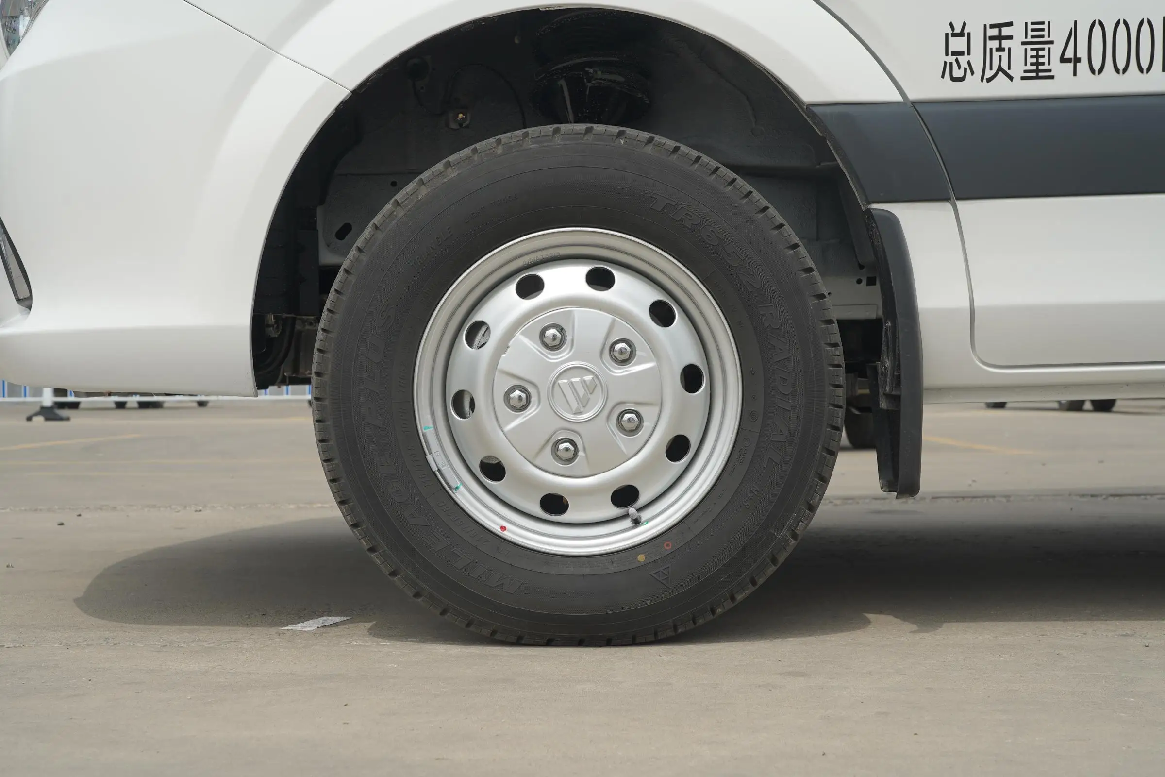 TOANO Foton Cargo Van 3 Seater - Euro II Emission Standard