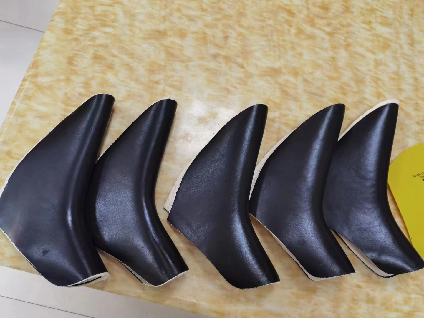 Automatic Pneumatic Single Bend Boots Vamp Forming Machine