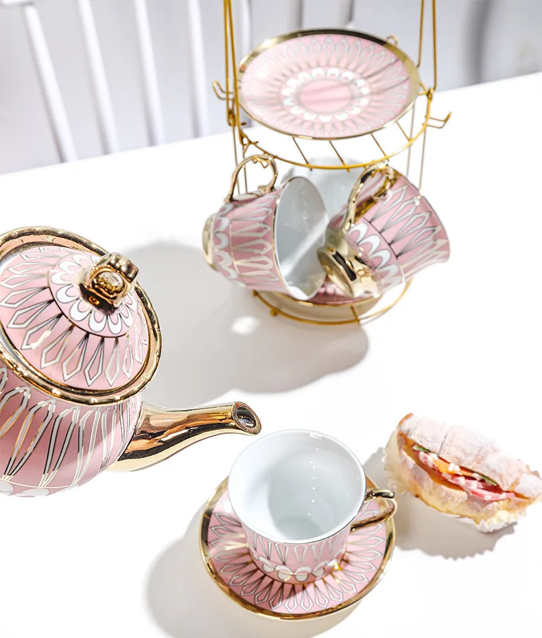 Luxury Ceramic Tea Set with Gold Rim - Perfect for Tea Lovers