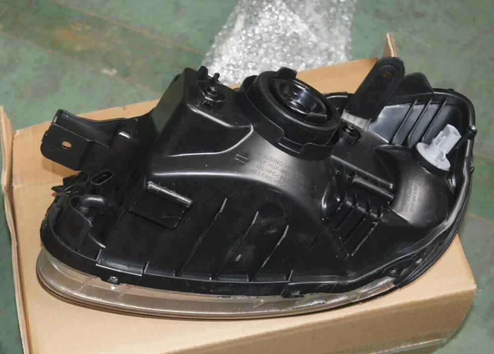 Auto Headlamp for Hyundai Accent 92101-25510 - OEM Quality