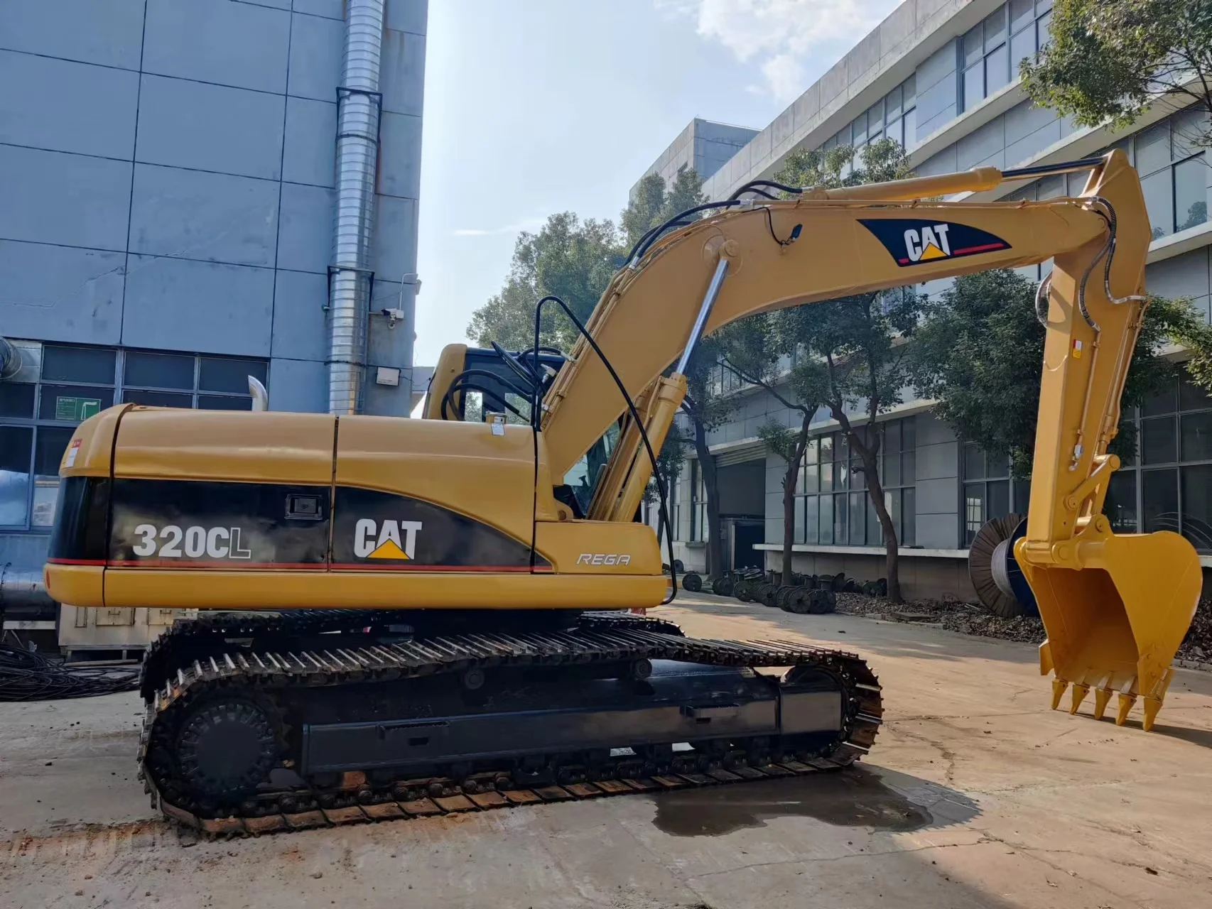 Original Japan Used Caterpillar Excavator Cat320c,320cl For Sale From ...