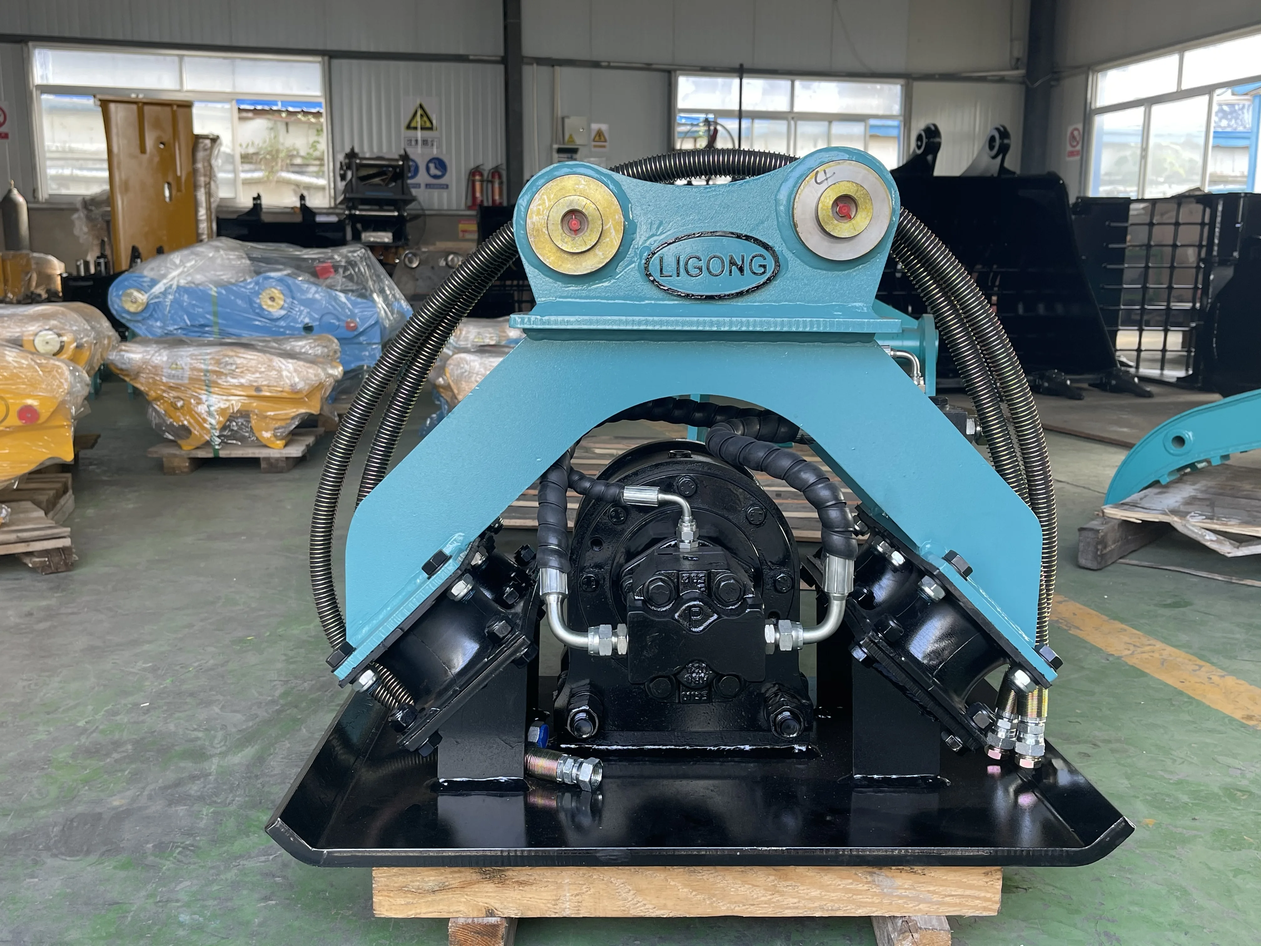 360 Degree Rotation and Tilt 45 Degree Hydraulic Quick Coupler