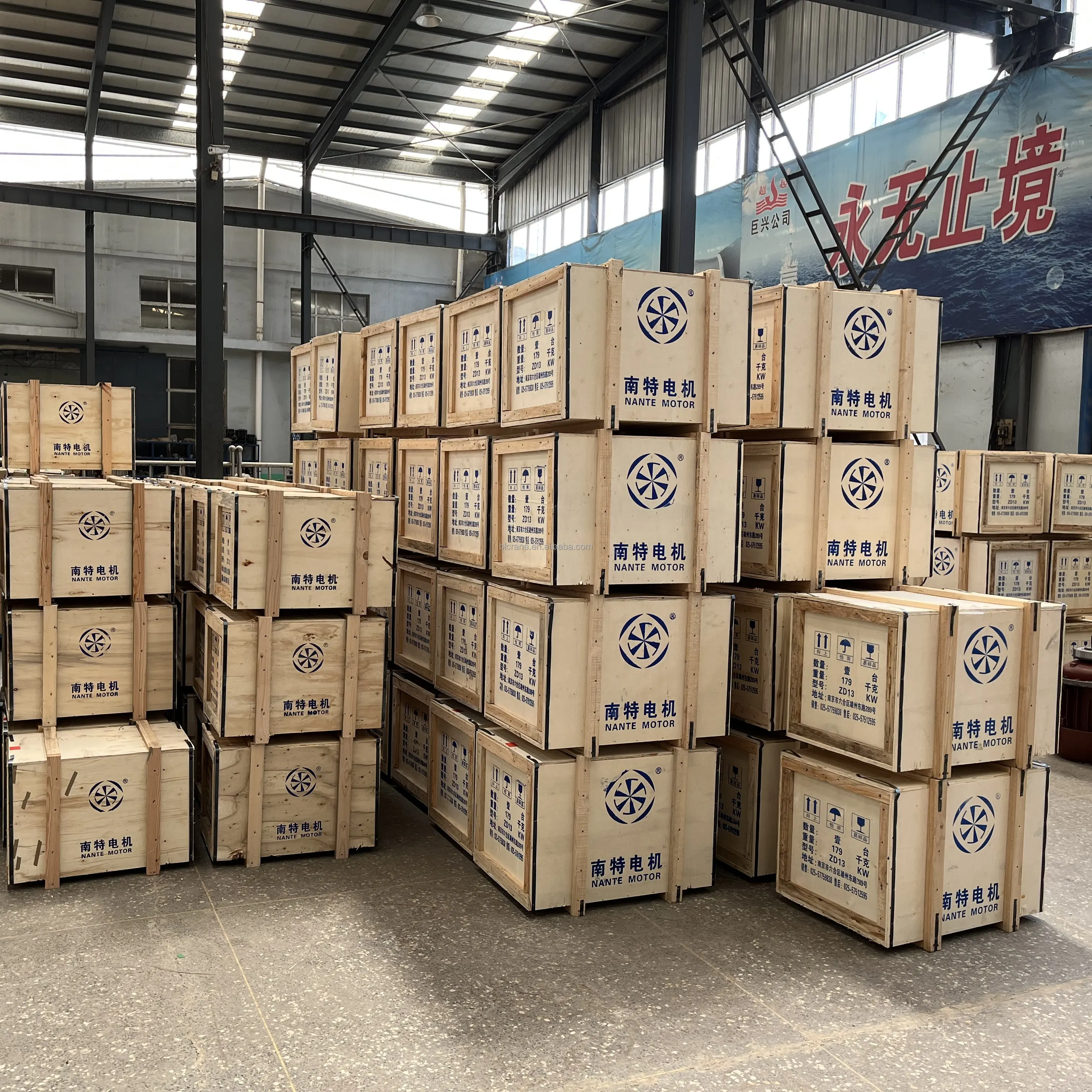 50M 100M Retractable Spring Motorized Cable Reel Crane