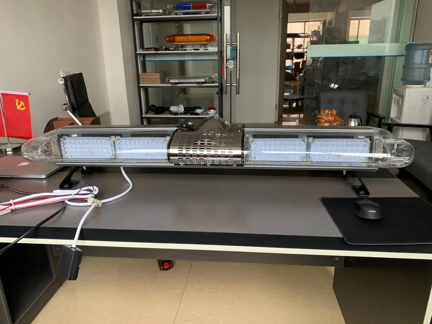 High Quality LED Light Bar with Built-in Speaker & Siren