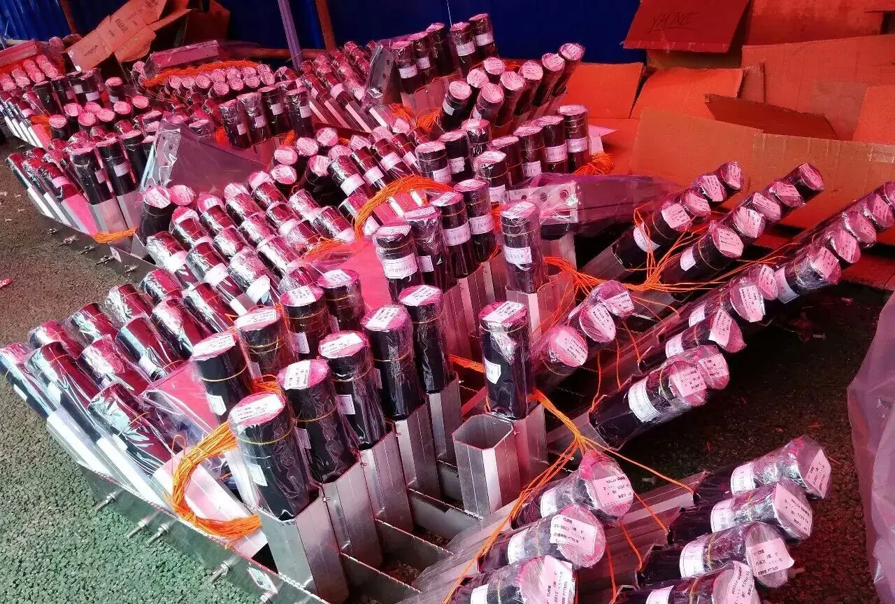 Smile Face 1.2" 20 Shots Fireworks Rack - Special Effects