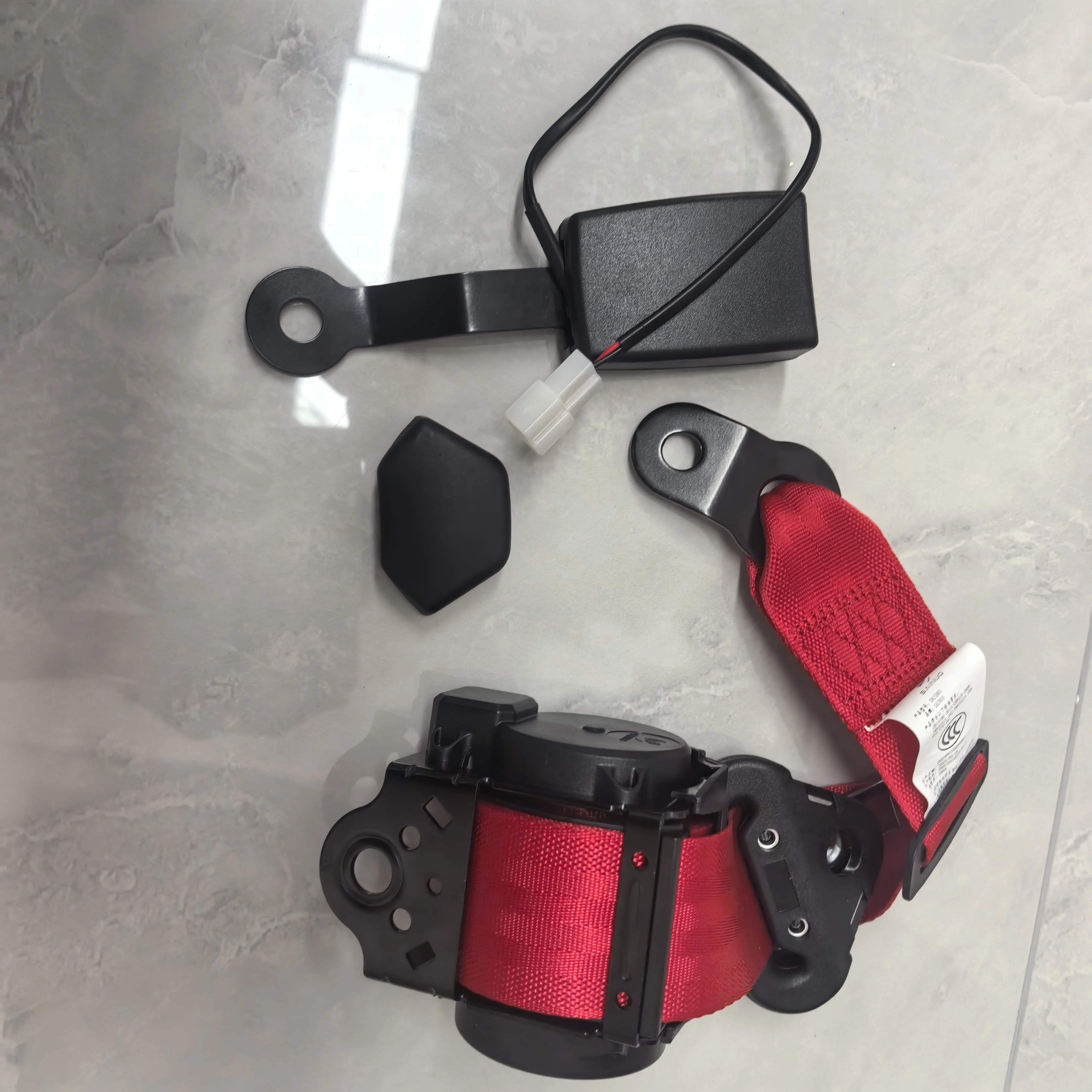 Red Safety Belt Car Safety Spare Parts Adjustable 3-Point Seat Belt for ...