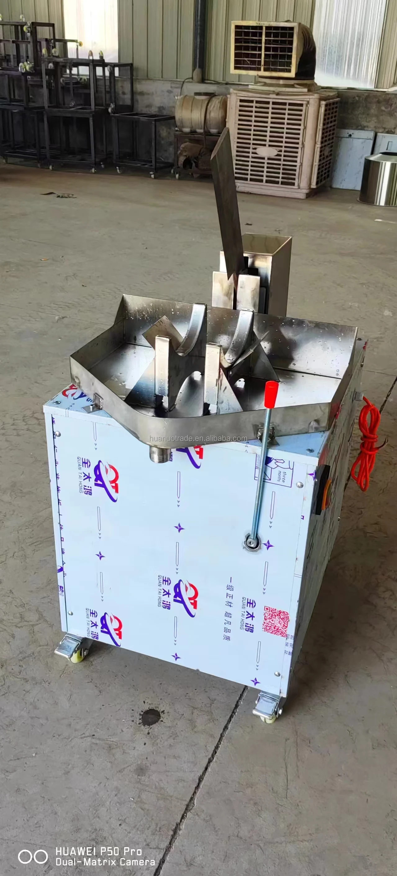 Industrial Automatic Half Cutting Easy Operation Coconut Cutter Green ...