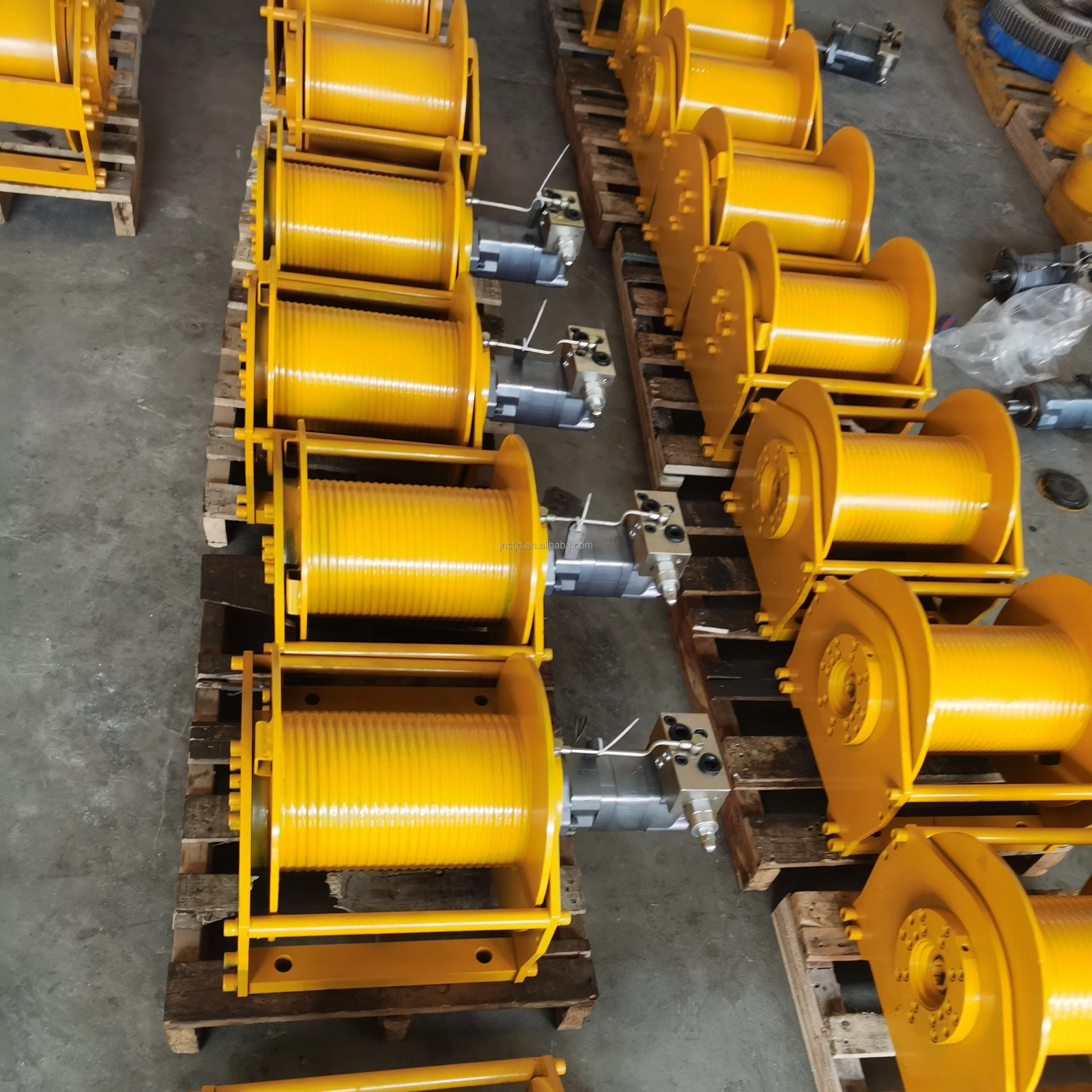 2 Ton to 4 Ton Hydraulic Winches - Reliable Hoist Solutions