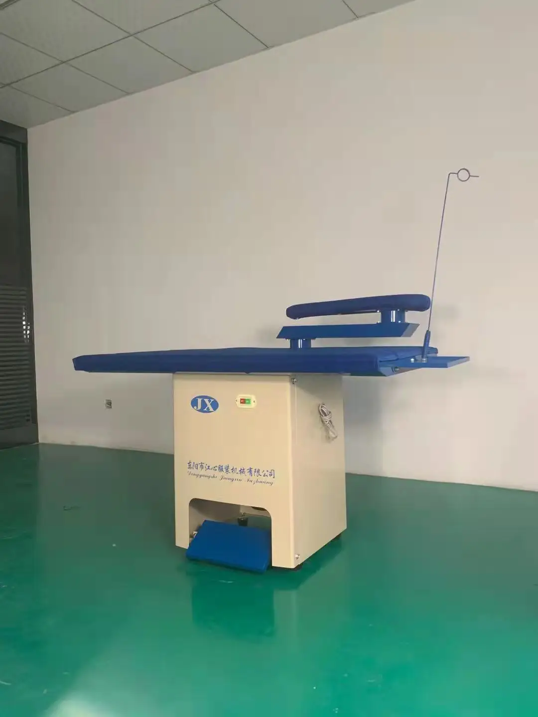 Multi-function Suction Blowing Ironing Table for Laundry