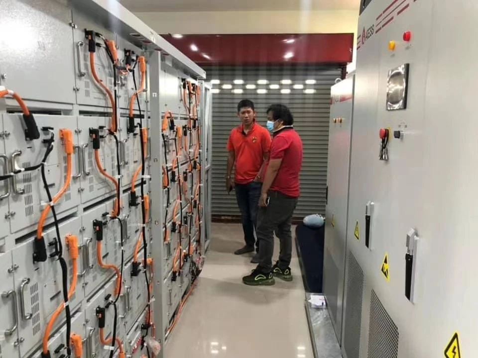 1mw Solar Inverter 1000kw 500kw 300kw 250kw 200kw 150kw 100kw Storage ...