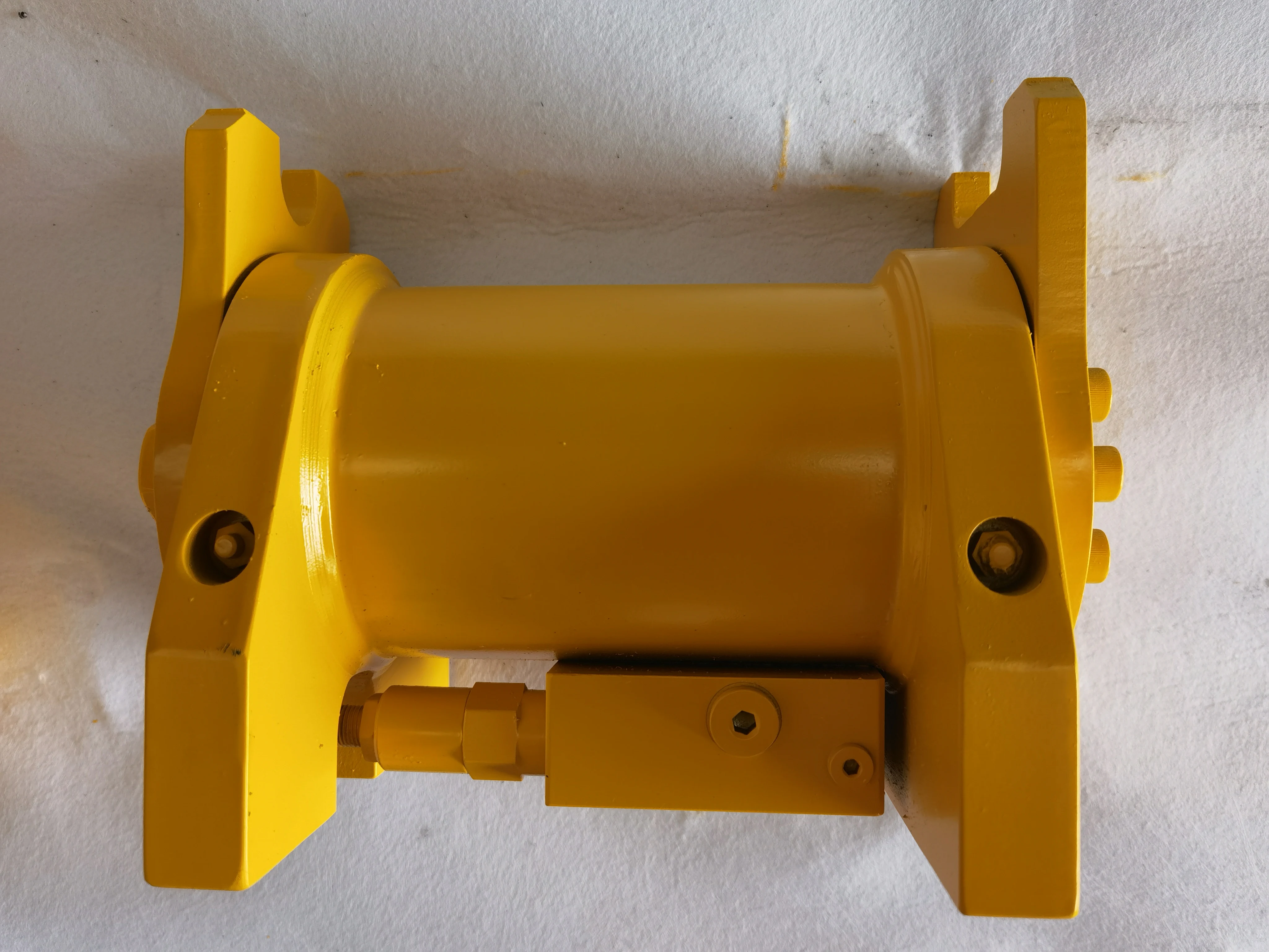 Rotary Hydraulic Tilt Actuators - Versatile for Mining & More