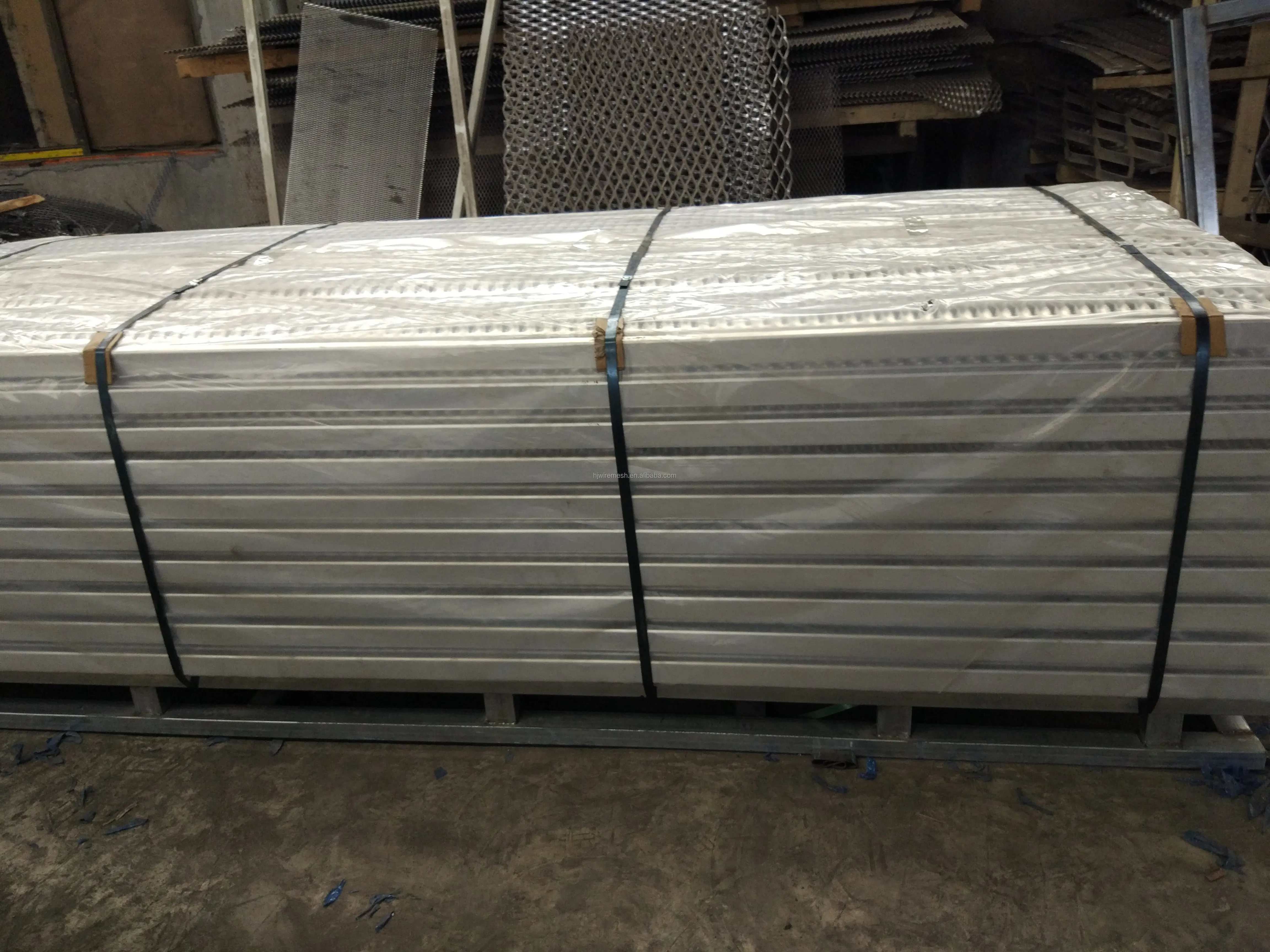 13 Gauge Traction Tread Grating Planks Galvanized Grip Strut Safety ...