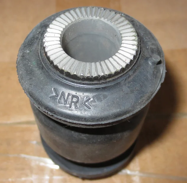 吉利汽车配件衬套1014020007吉利配件: 帝豪X7| Alibaba.com