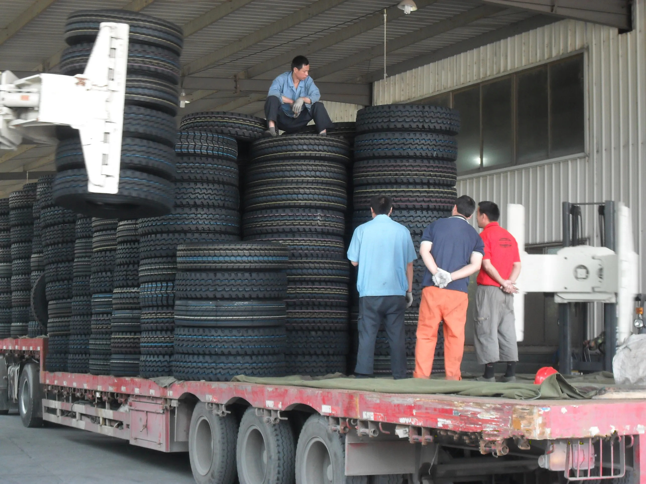 High-Quality Tire Clamps Forklift Attachment for Efficient Tire ...