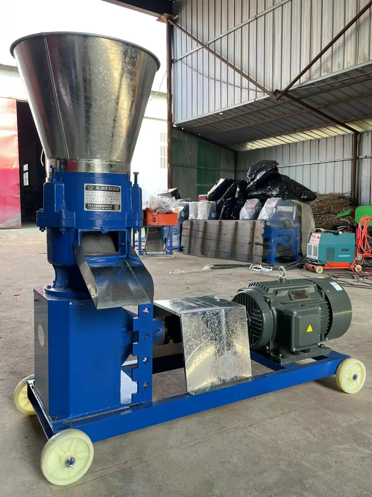 Factory Sale Wooden Cotton Seed Hull Rice Husk Straw Grass Wood Sawdust ...