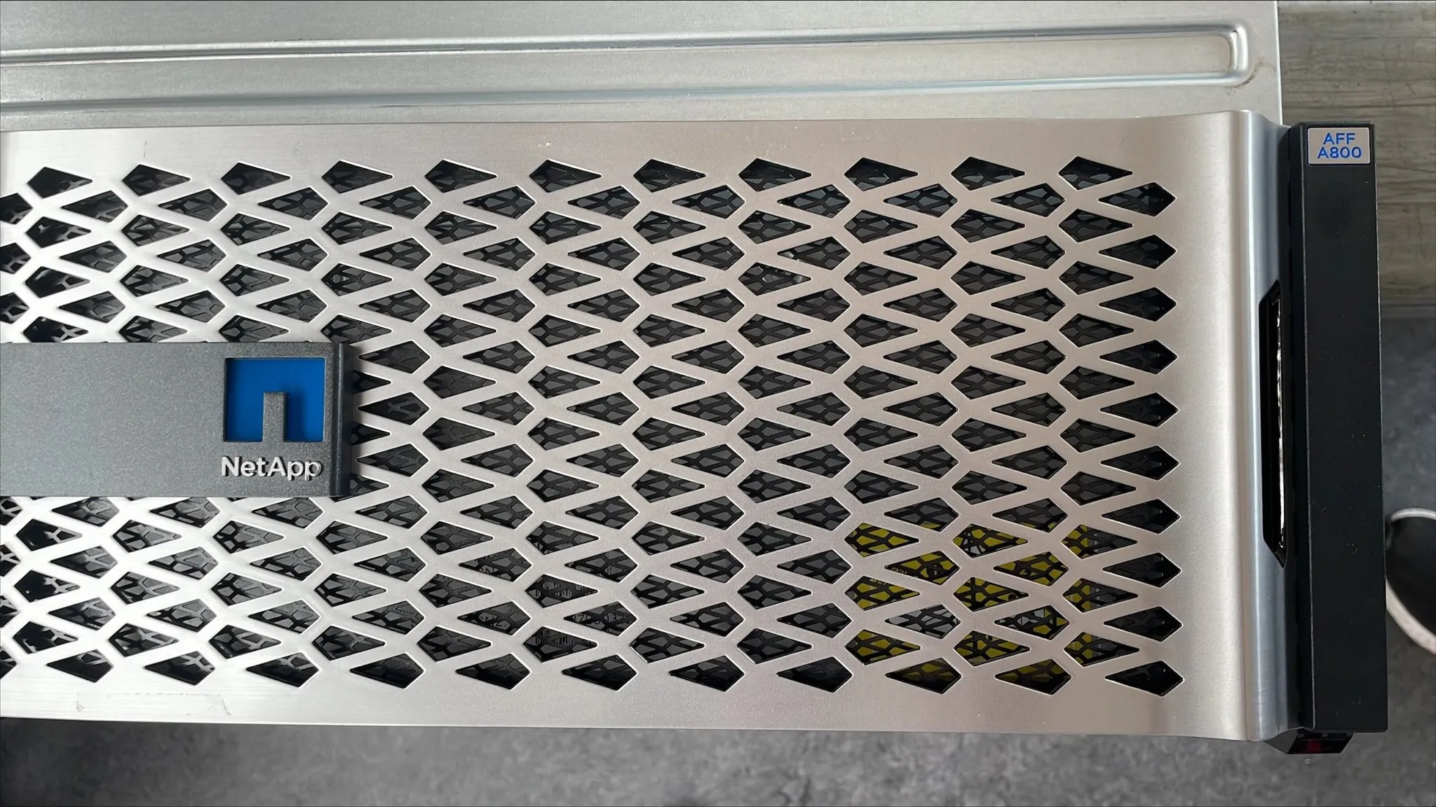 Netapp Aff A800 Filled Up With Nvme 3 84tb X 24 Networking Data Storage