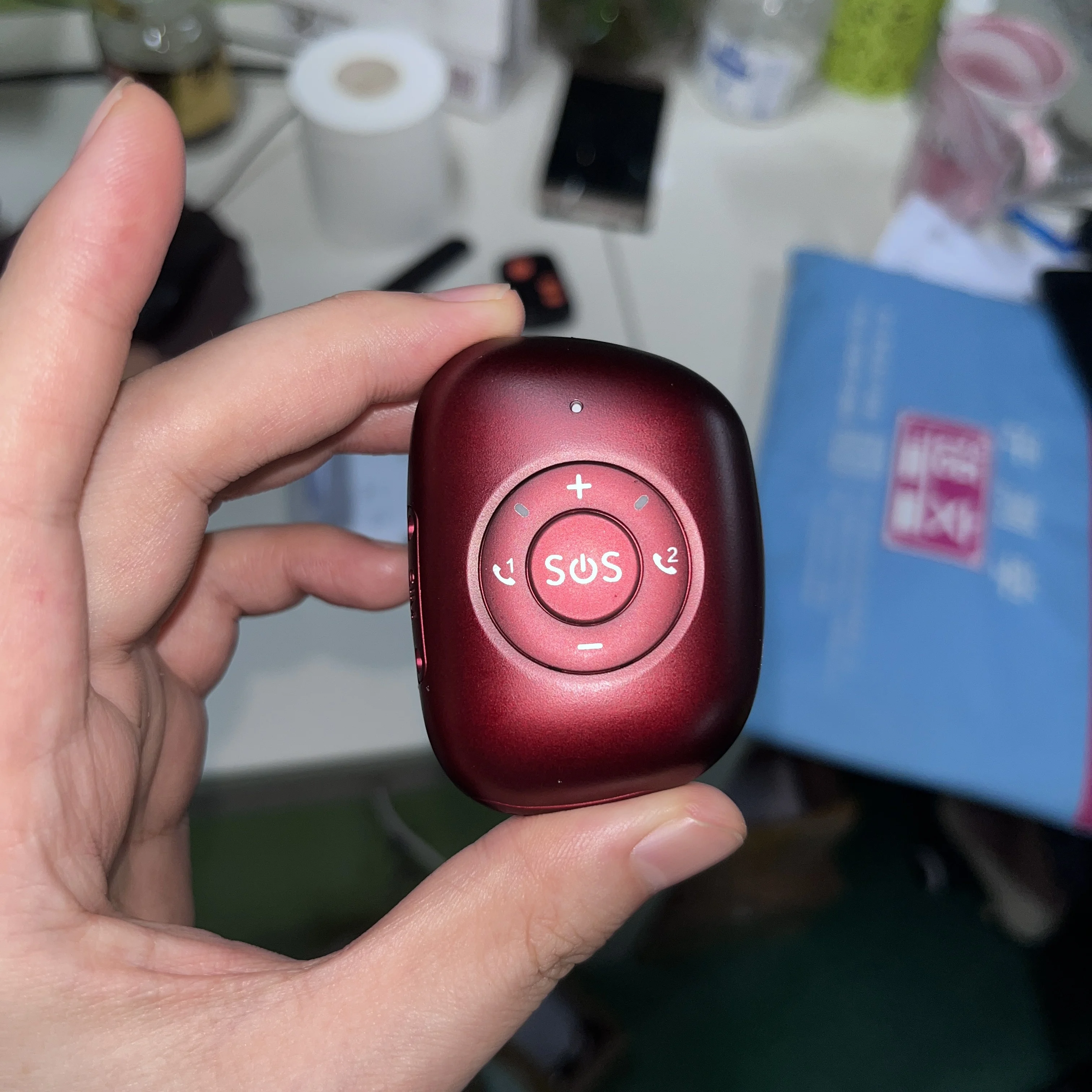 Micro Children GPS Tracker Necklace, Elderly Alarm SOS Button Fall ...