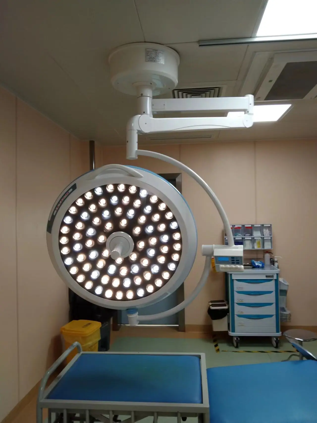 High Quality Led Ceiling Mounted Hospital Operating Light Theater ...