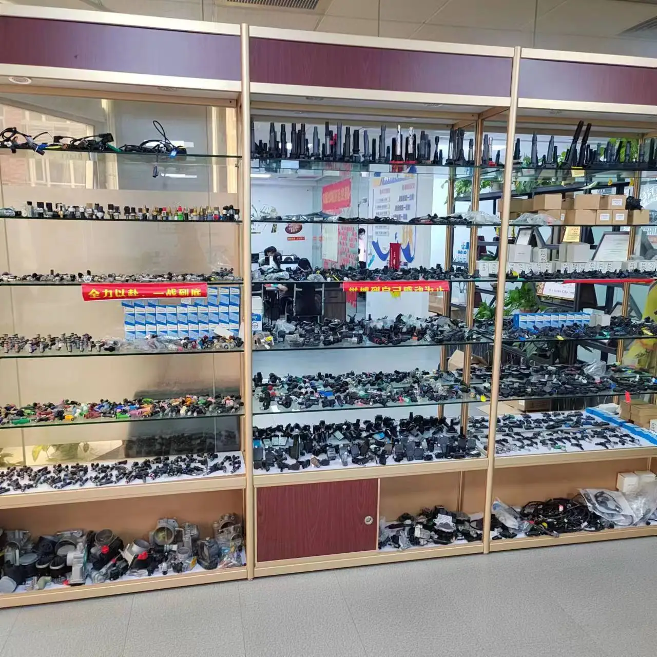 Factory Supplier New Brand High Pressure 35320-2b420 Fuel Pump For Kia ...