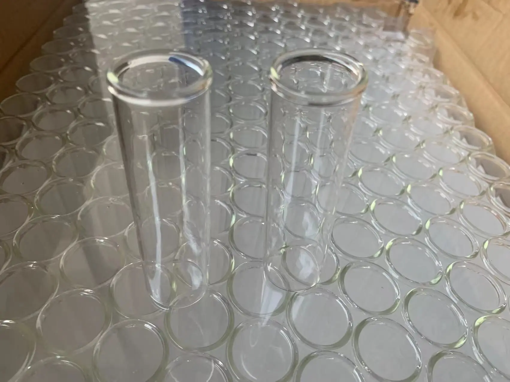 Lab Use 25mm Heat Resistant Clear Glass Tube With Tissue Cultural Caps ...