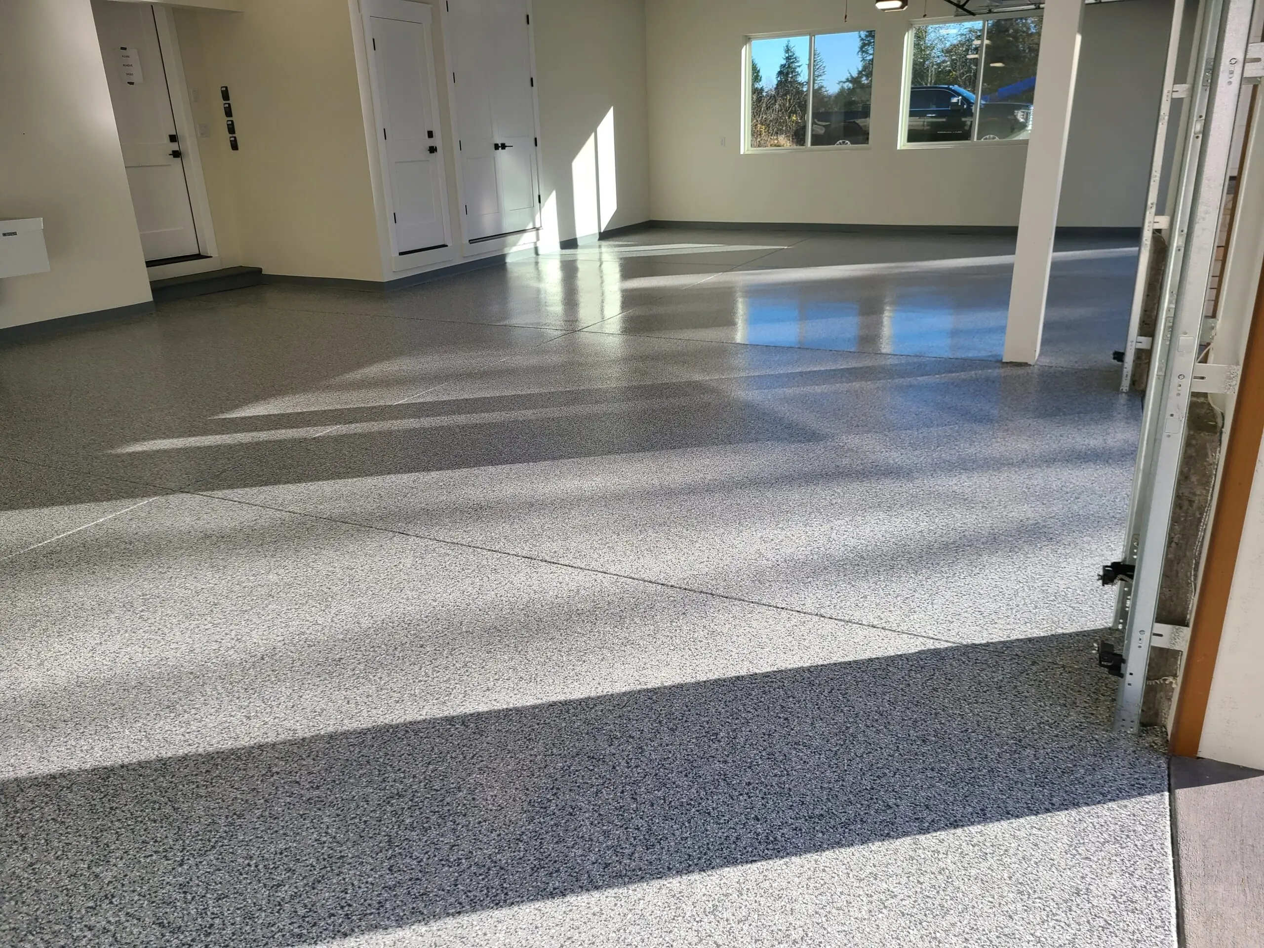 Epoxy Flake Floor Chips for Durable Polyaspartic Coatings - Available ...