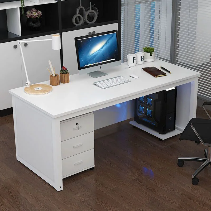 Customizable Modern Office Desks - Stylish & Functional
