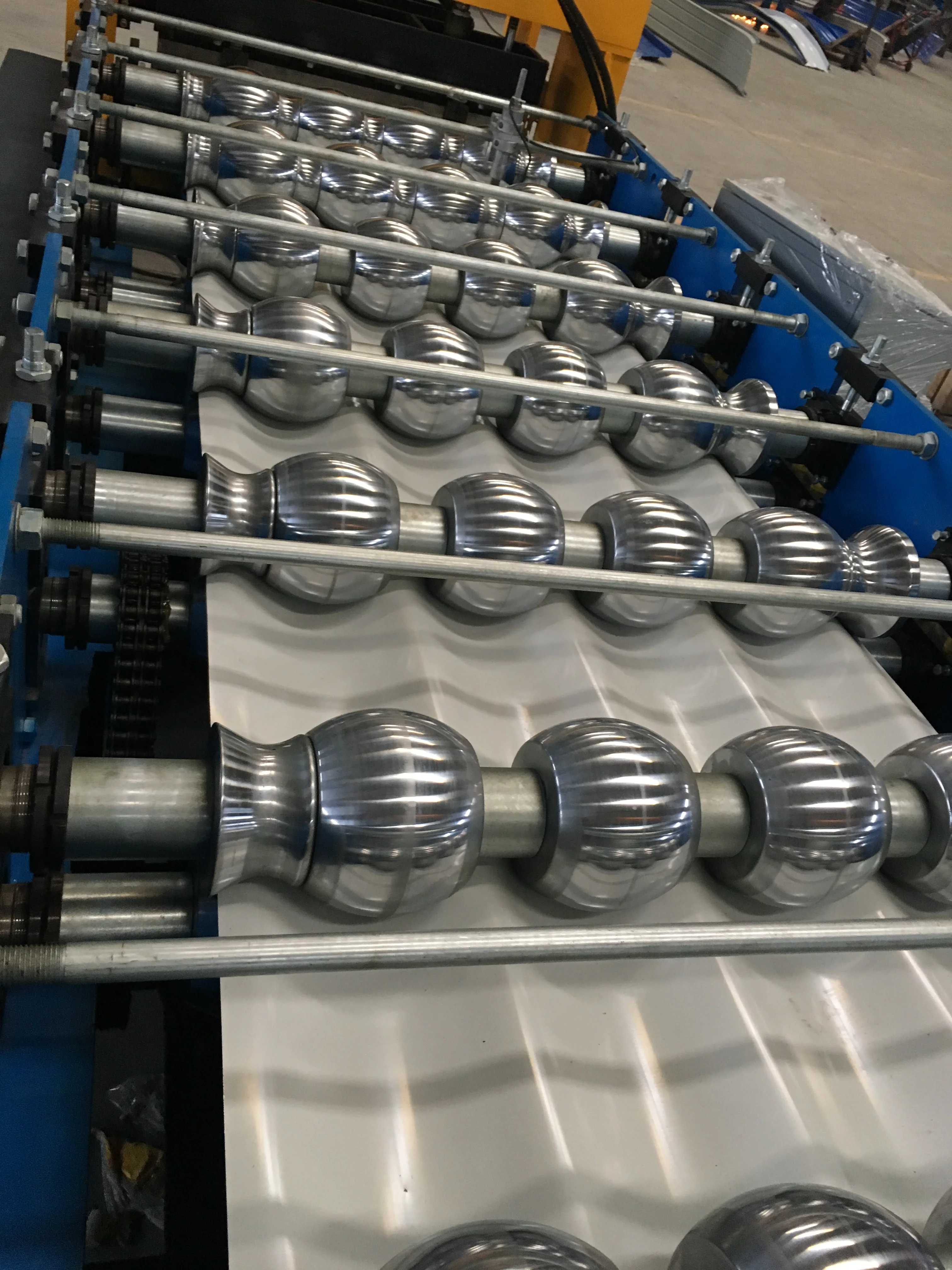 Galvanized Steel Aluminum Ridge Capping Roof Tile Making Rain Gutter ...