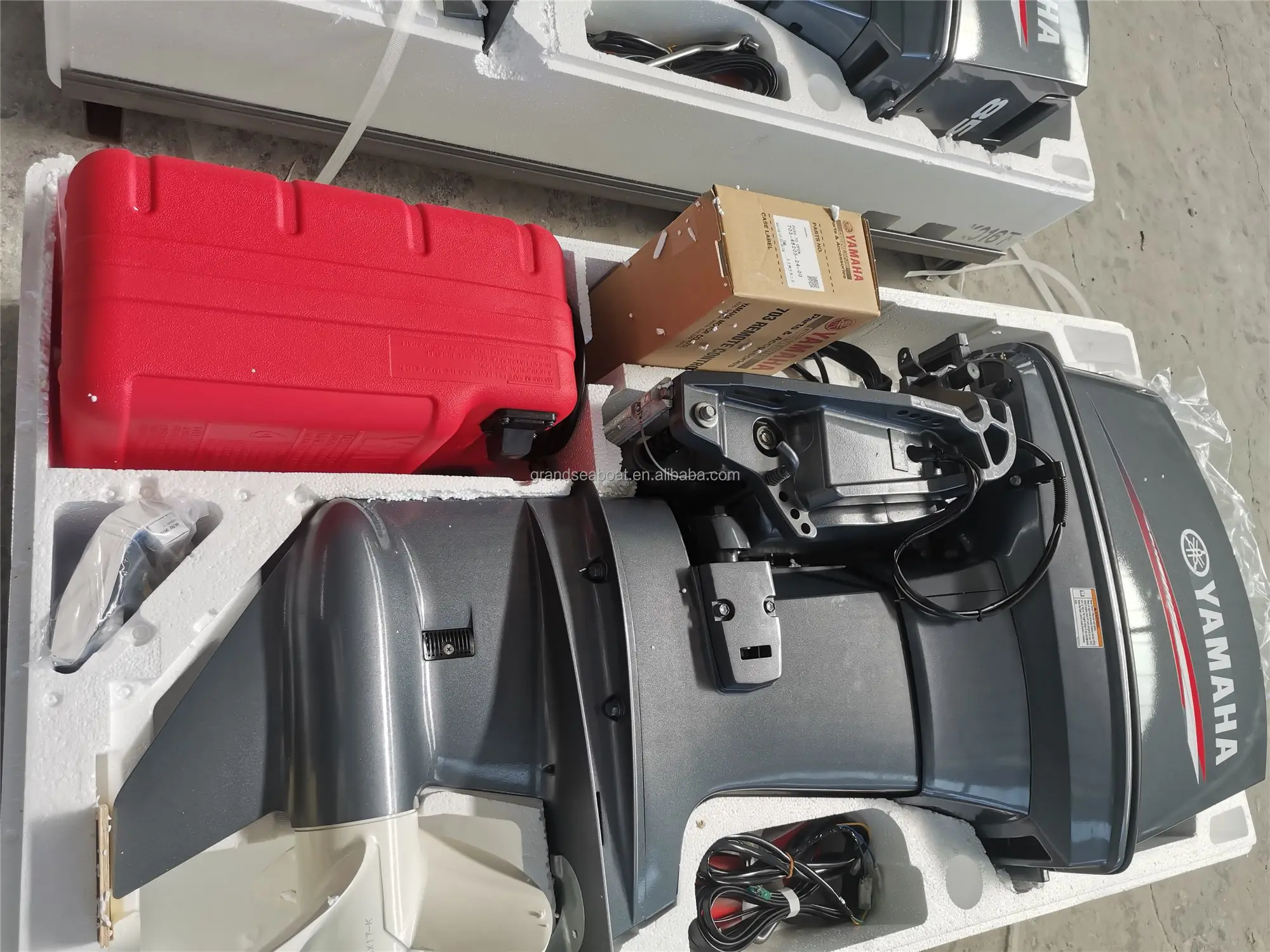 Yamaha 85AETL Outboard Engine - High Productivity & Reliability