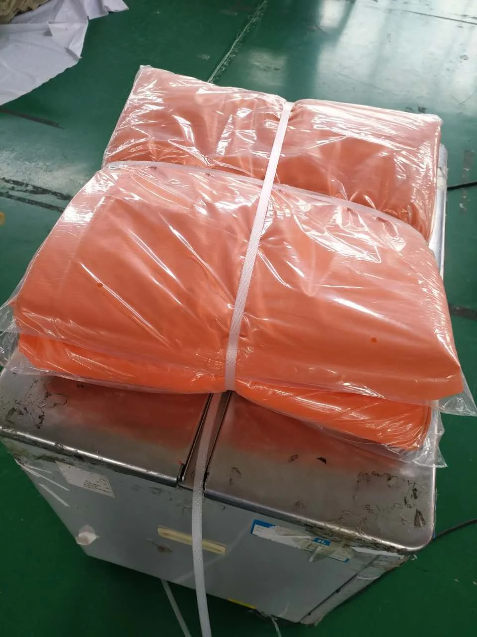 China Custom 1000d 18oz Fire Retardant Pvc Tarpaulin Heavy Duty 610gsm ...